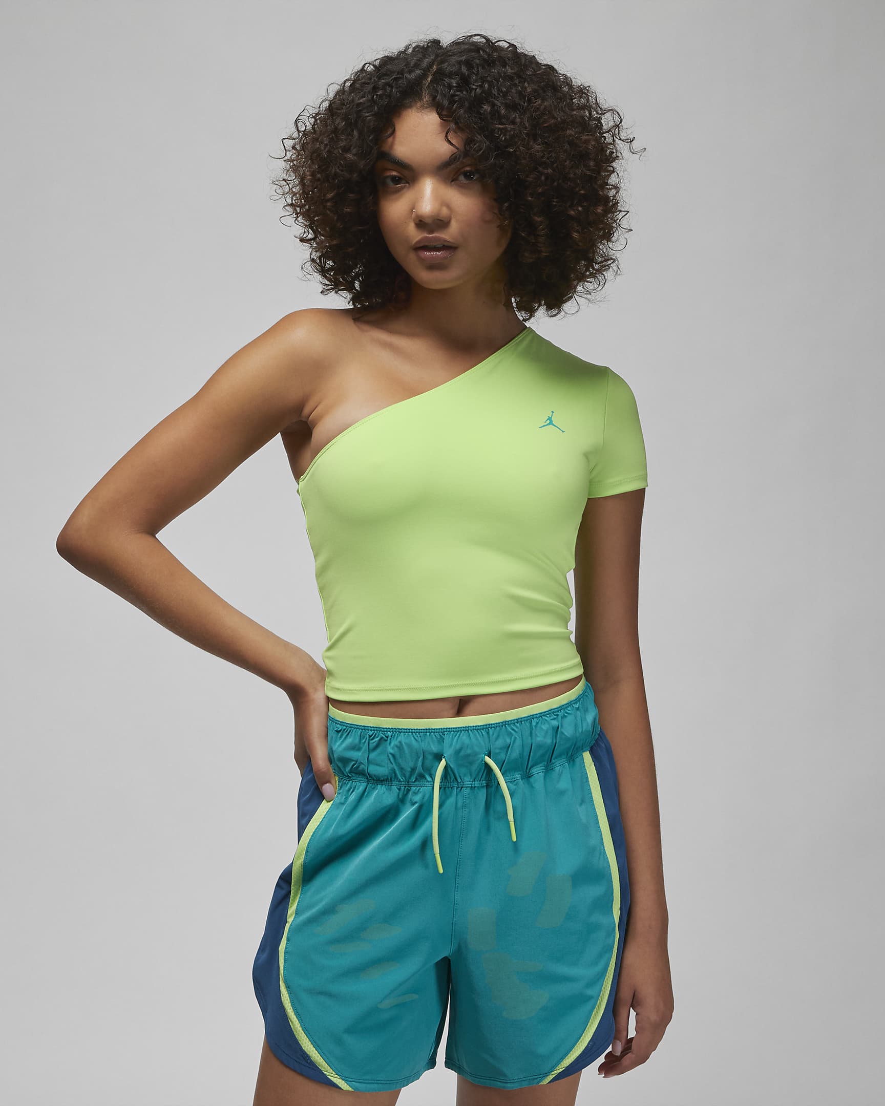 Jordan Sport Women's Asymmetrical Short-Sleeve Top. Nike LU