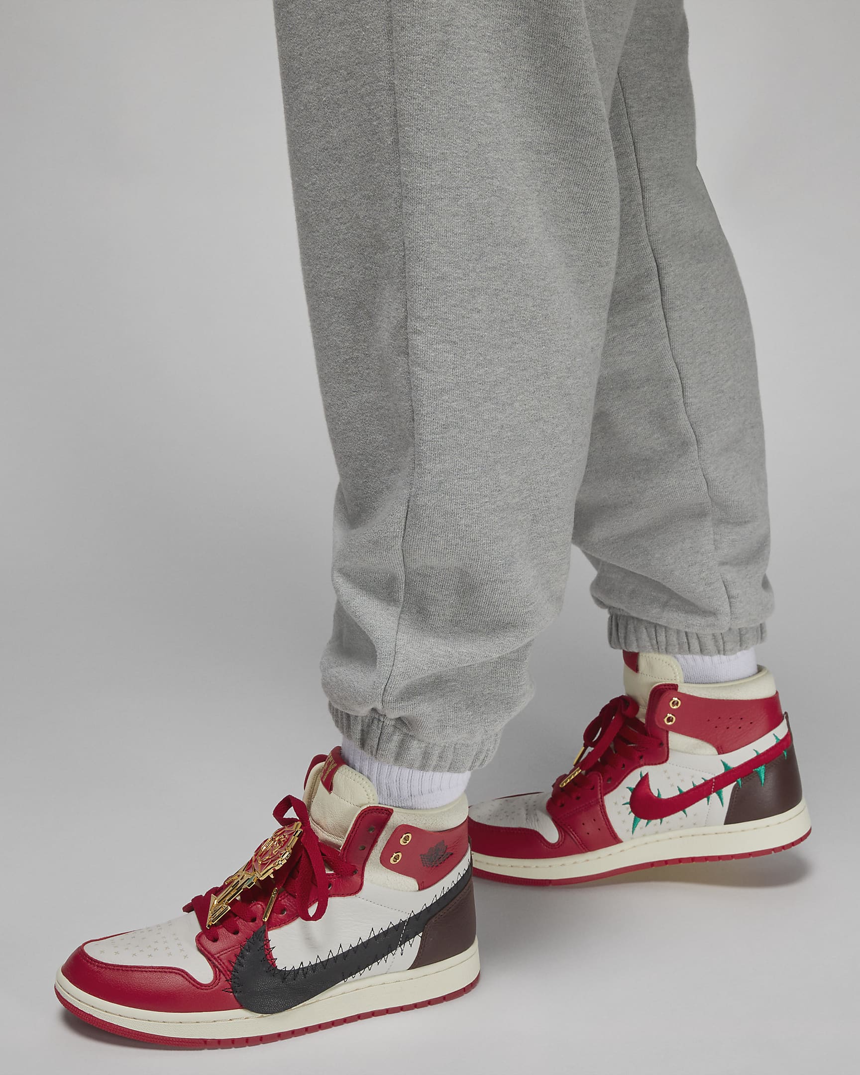 Jordan x Teyana Taylor Women's Fleece Trousers. Nike LU