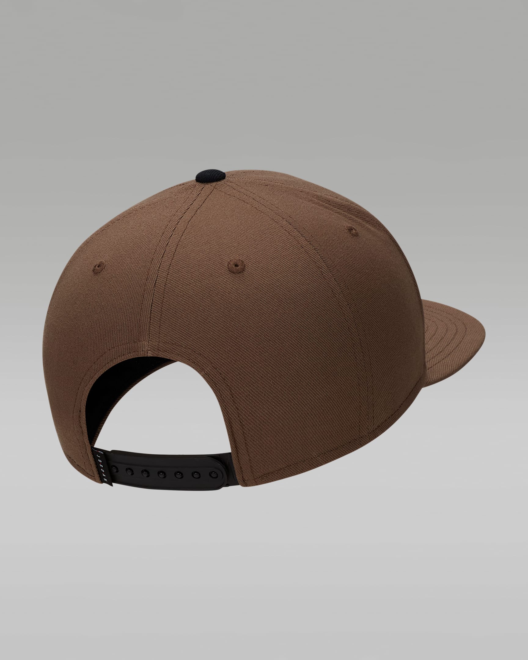 Jordan Pro Jumpman Snapback Hat. Nike BE