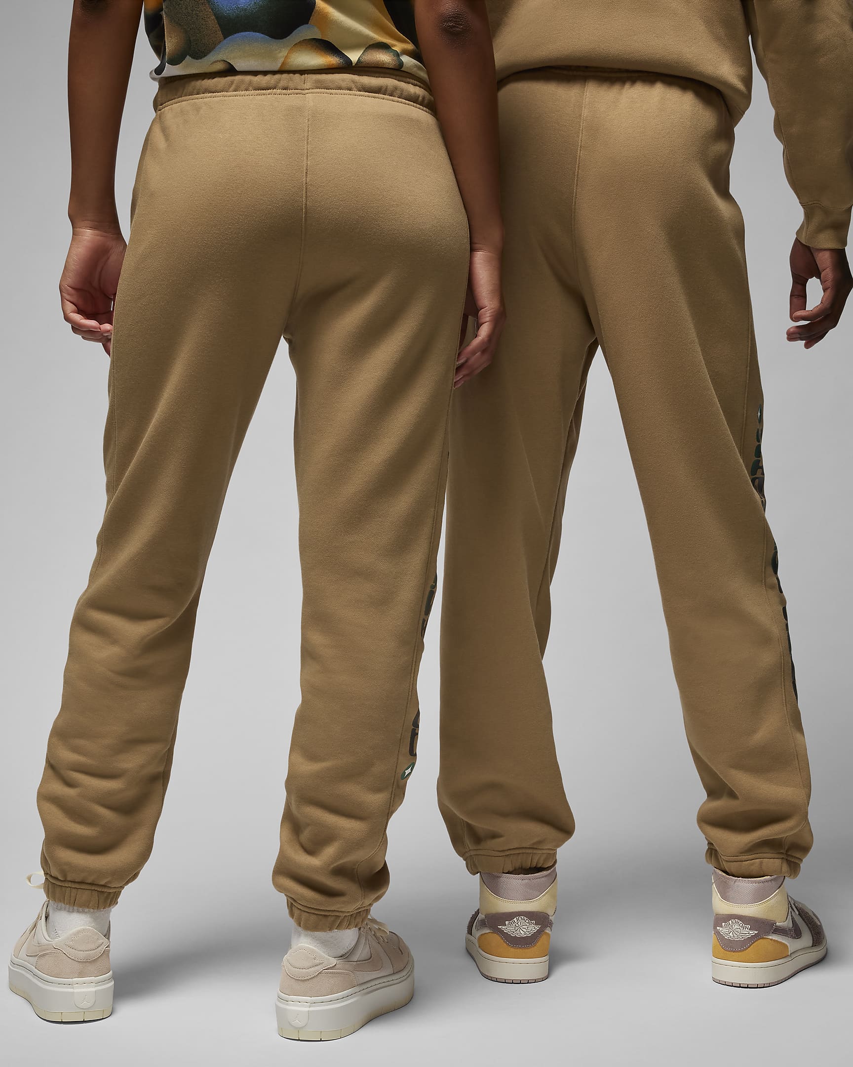 Jordan Artist Series by Jordan Moss Brooklyn fleecebroek. Nike BE