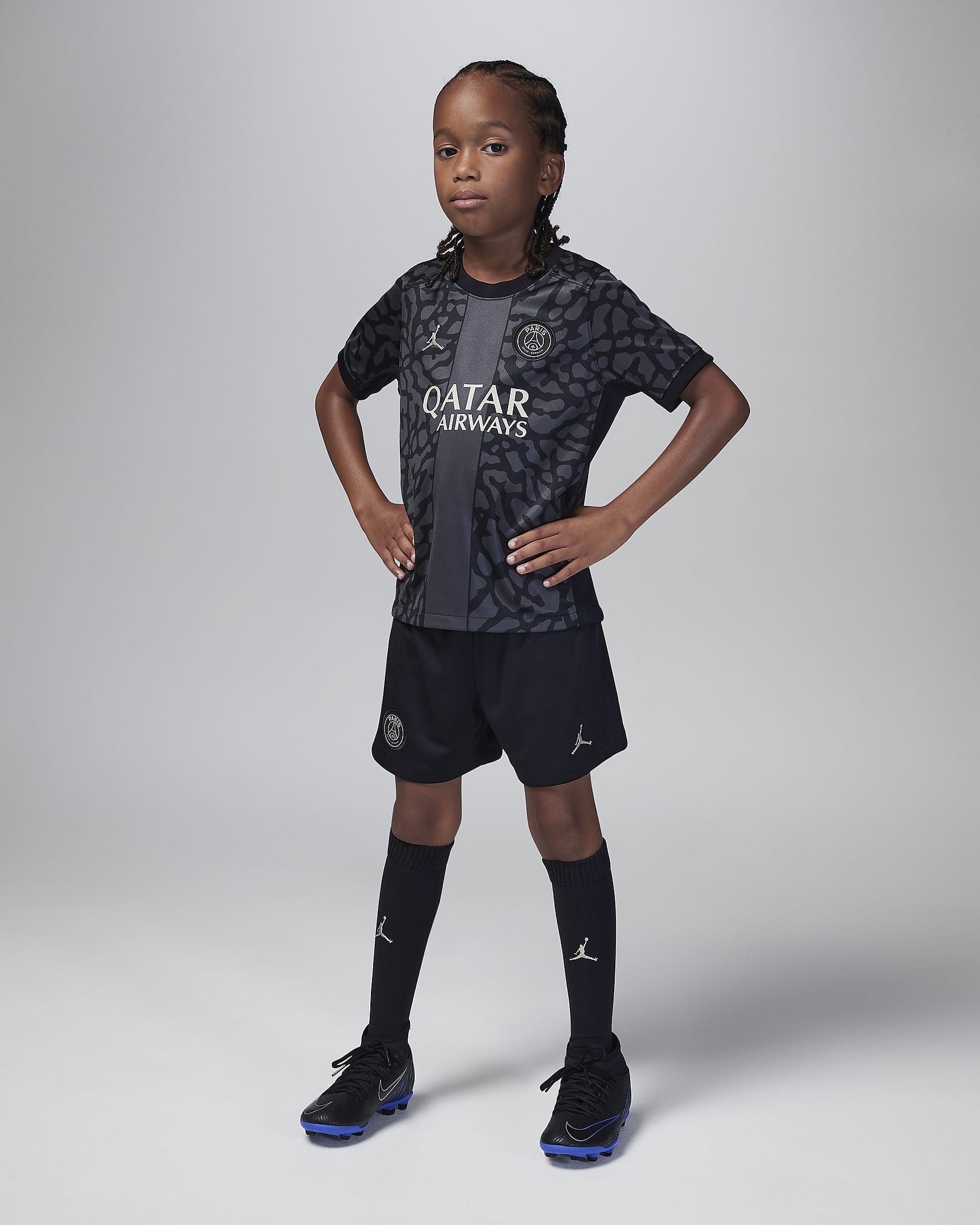 Paris Saint-Germain 2023/24 Third Younger Kids' Jordan 3-Piece Kit. Nike UK