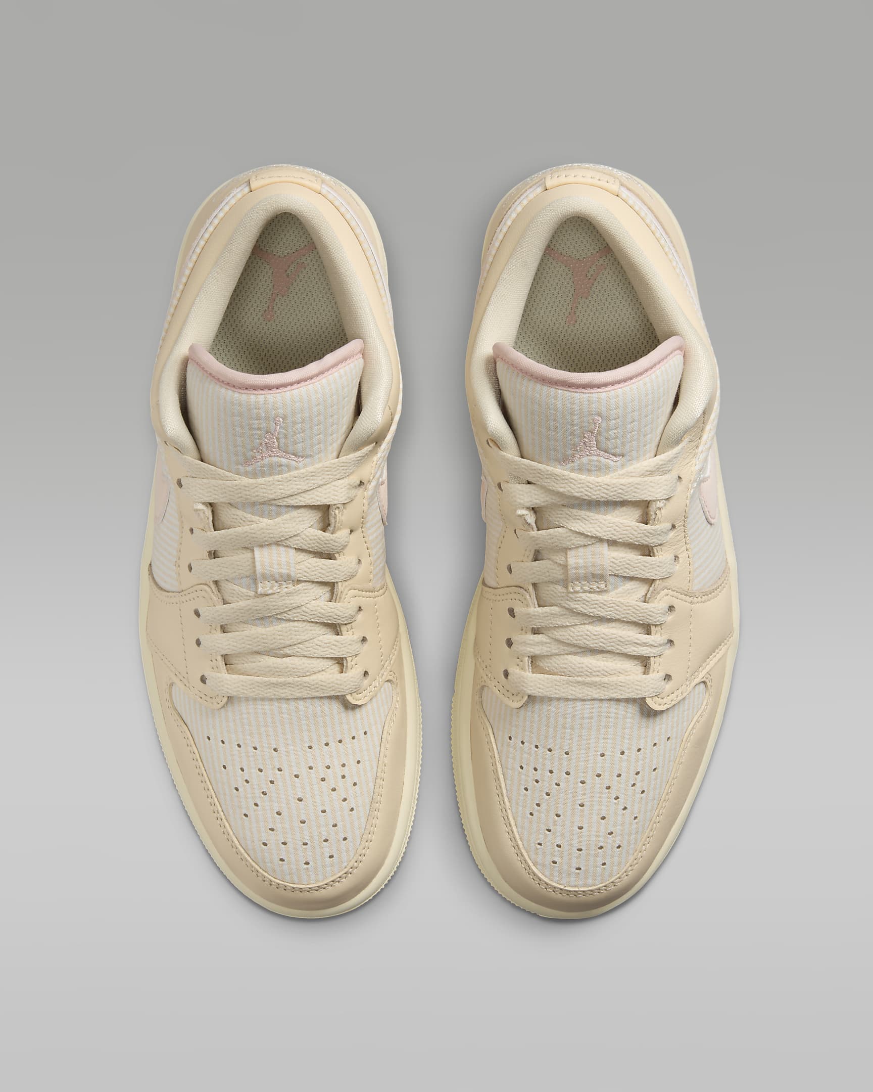 Air Jordan 1 Low SE Women's Shoes. Nike IE