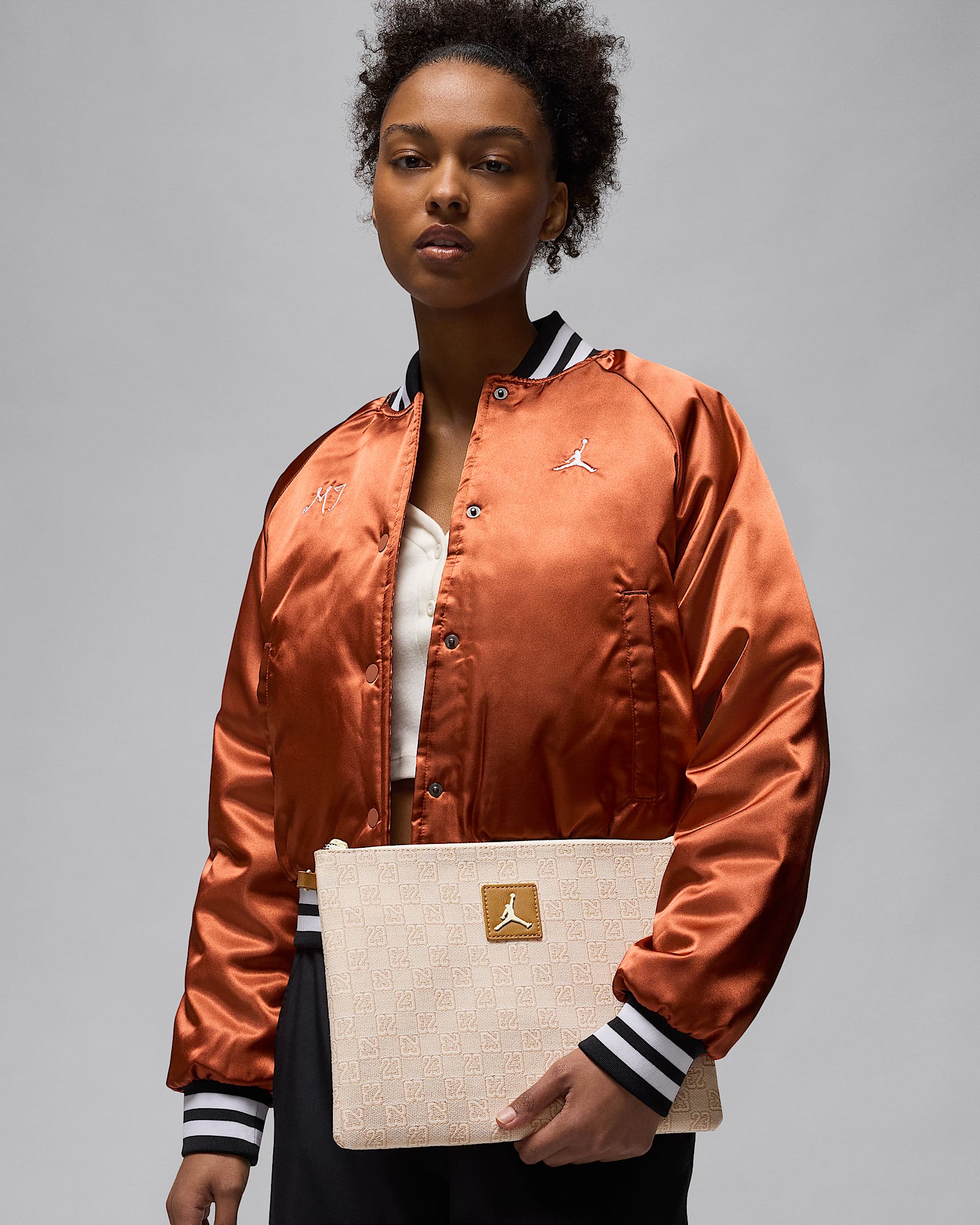 Jordan Monogram Pouch (0.69L). Nike.com