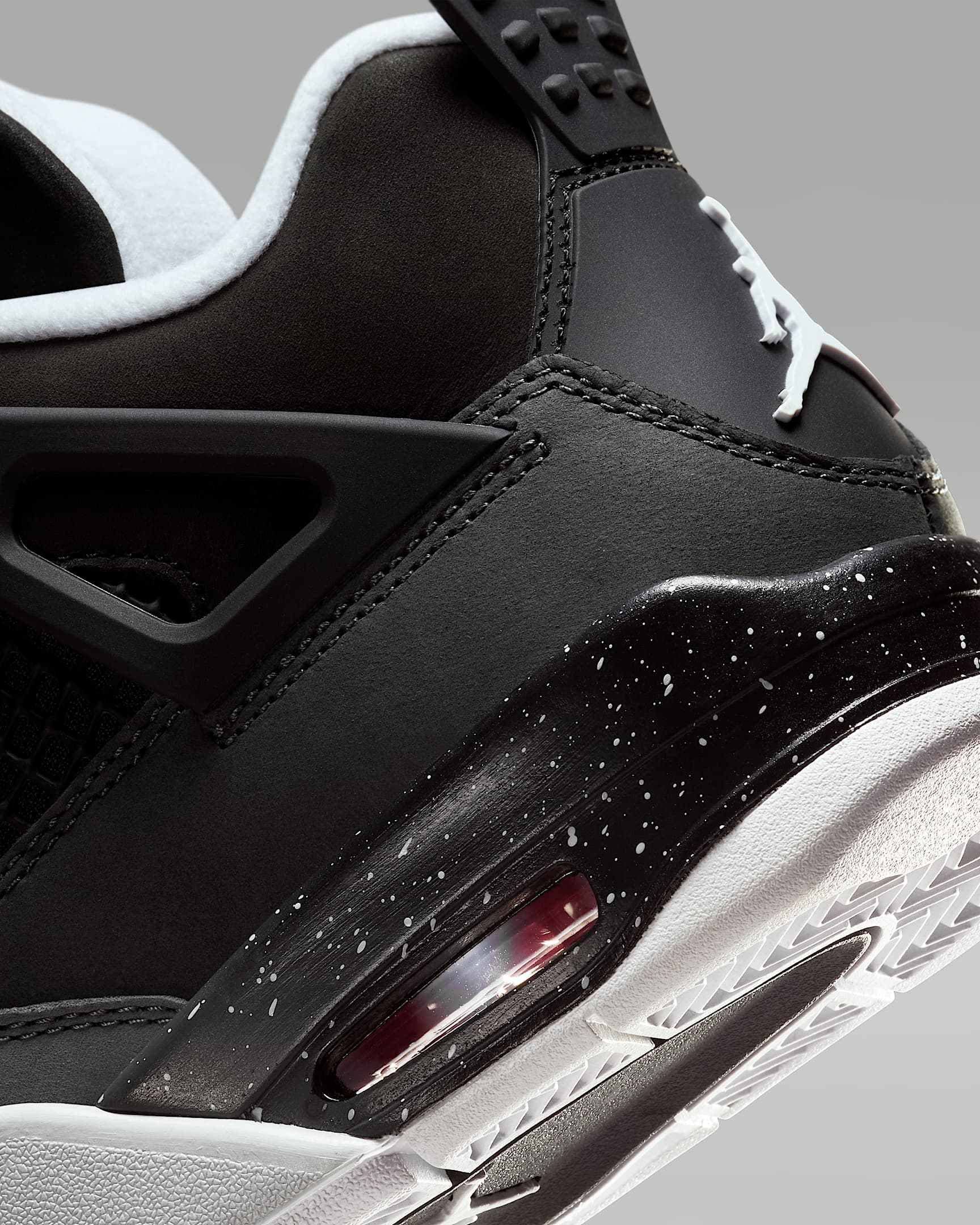 Air Jordan 4 Retro 'Fear' Older Kids' Shoes. Nike SG