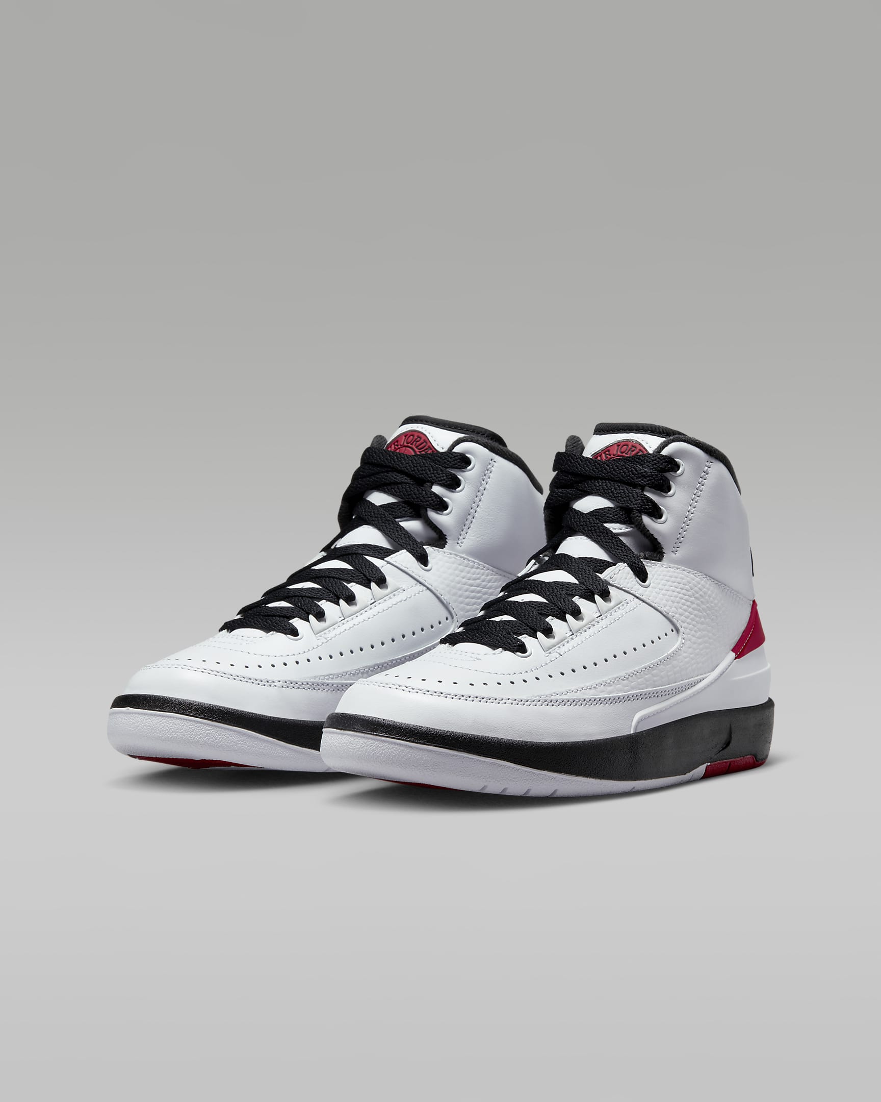 Air Jordan 2 Retro Older Kids' Shoes. Nike DK