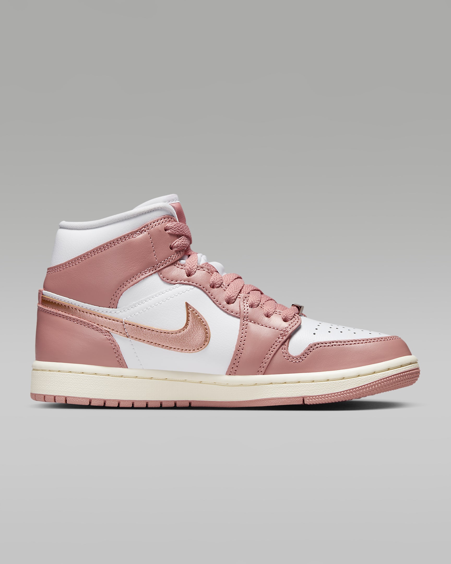 Air Jordan 1 Mid SE Women's Shoes. Nike LU