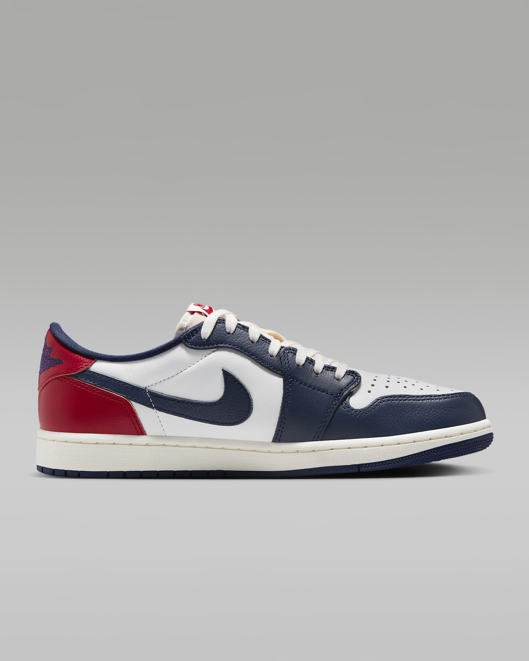 Air Jordan 1 Retro Low "Gym Red & Midnight Navy" Men's Shoes. Nike JP