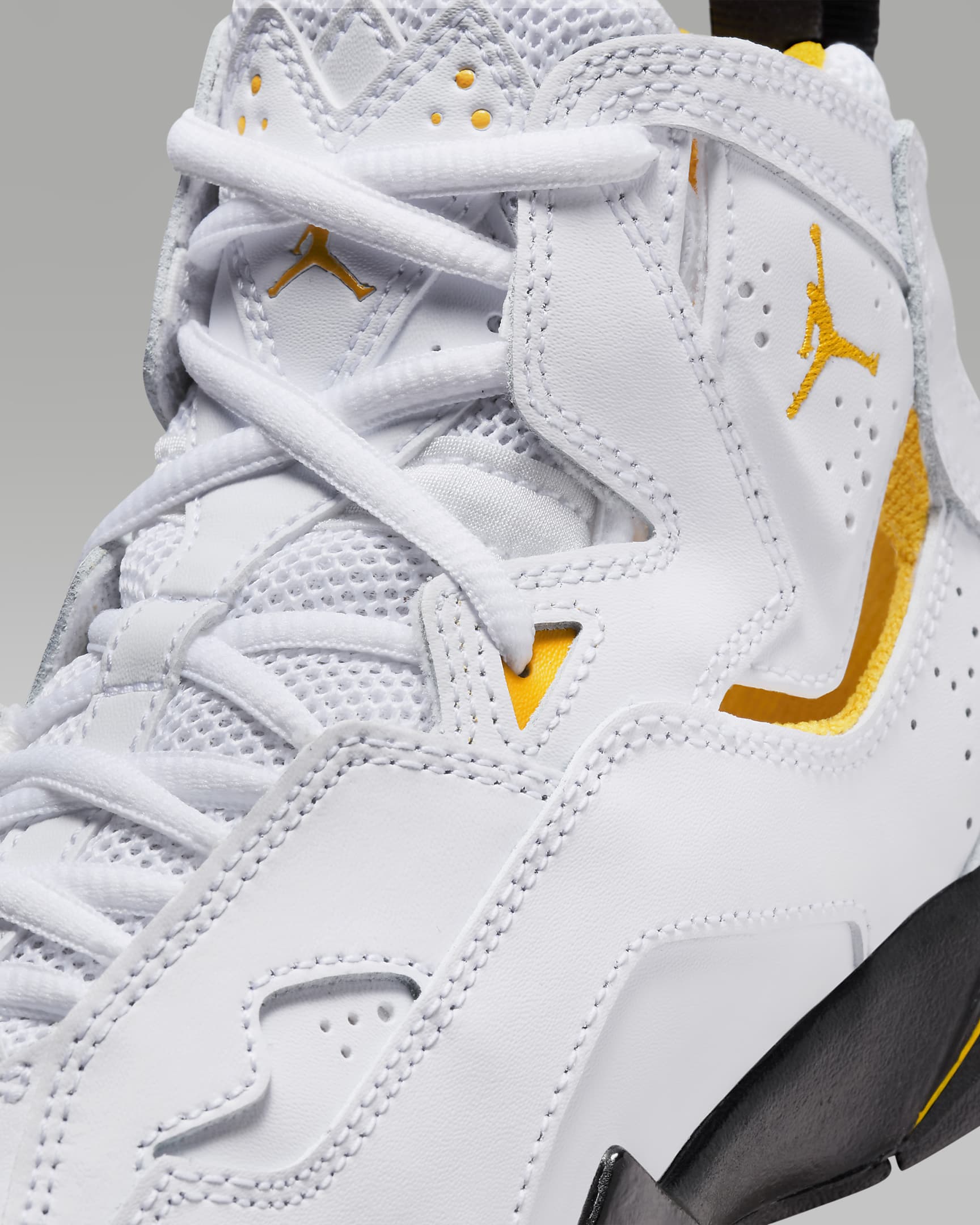 Jordan True Flight Big Kids' Shoes. Nike.com