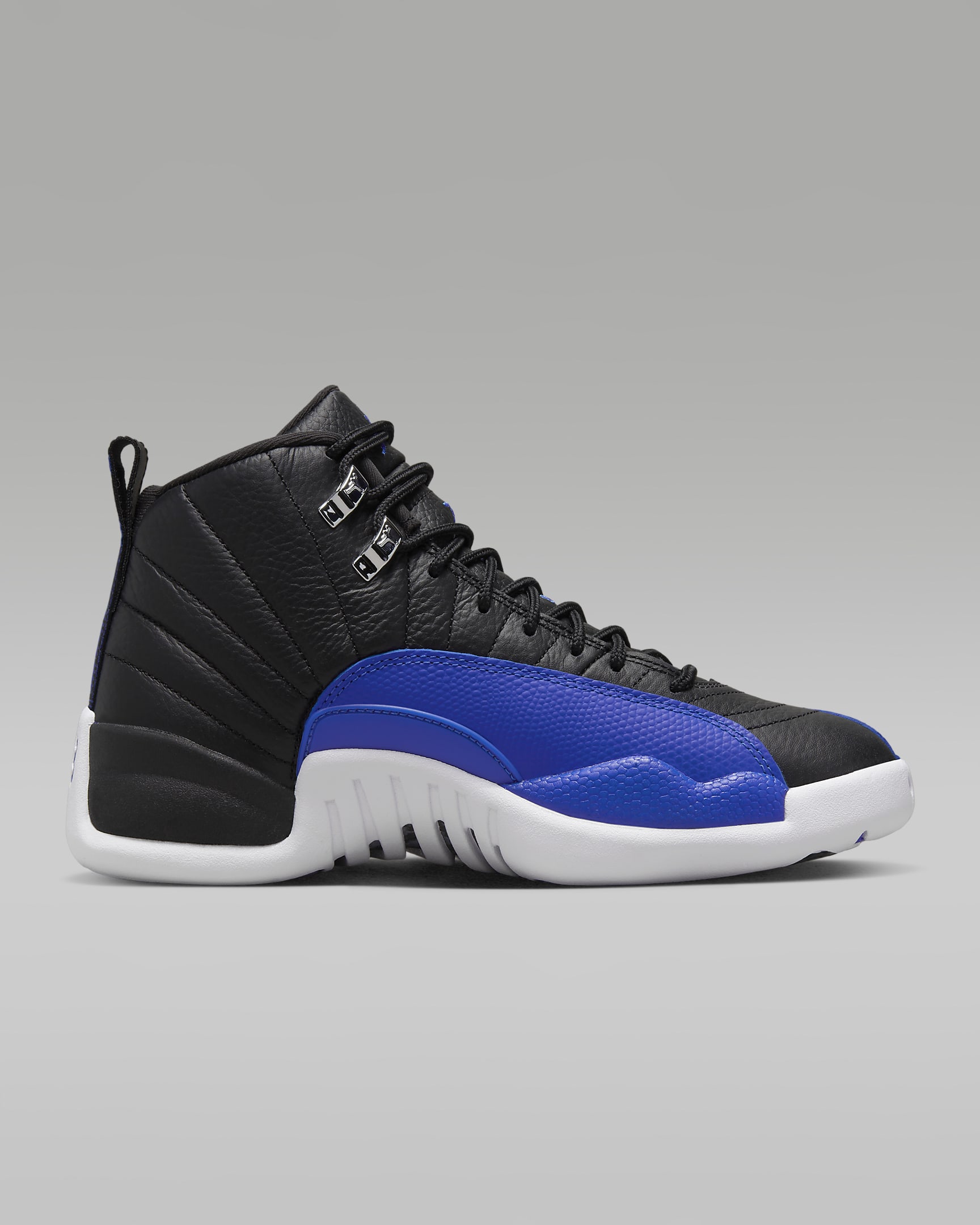 Air Jordan 12 Retro Women's Shoe. Nike PT