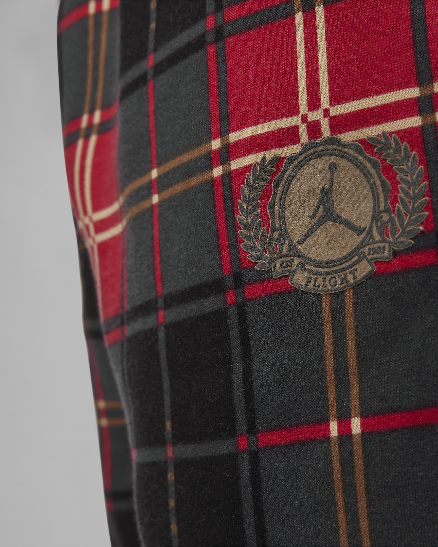 Jordan Essential Festive Men's Fleece Trousers. Nike PH