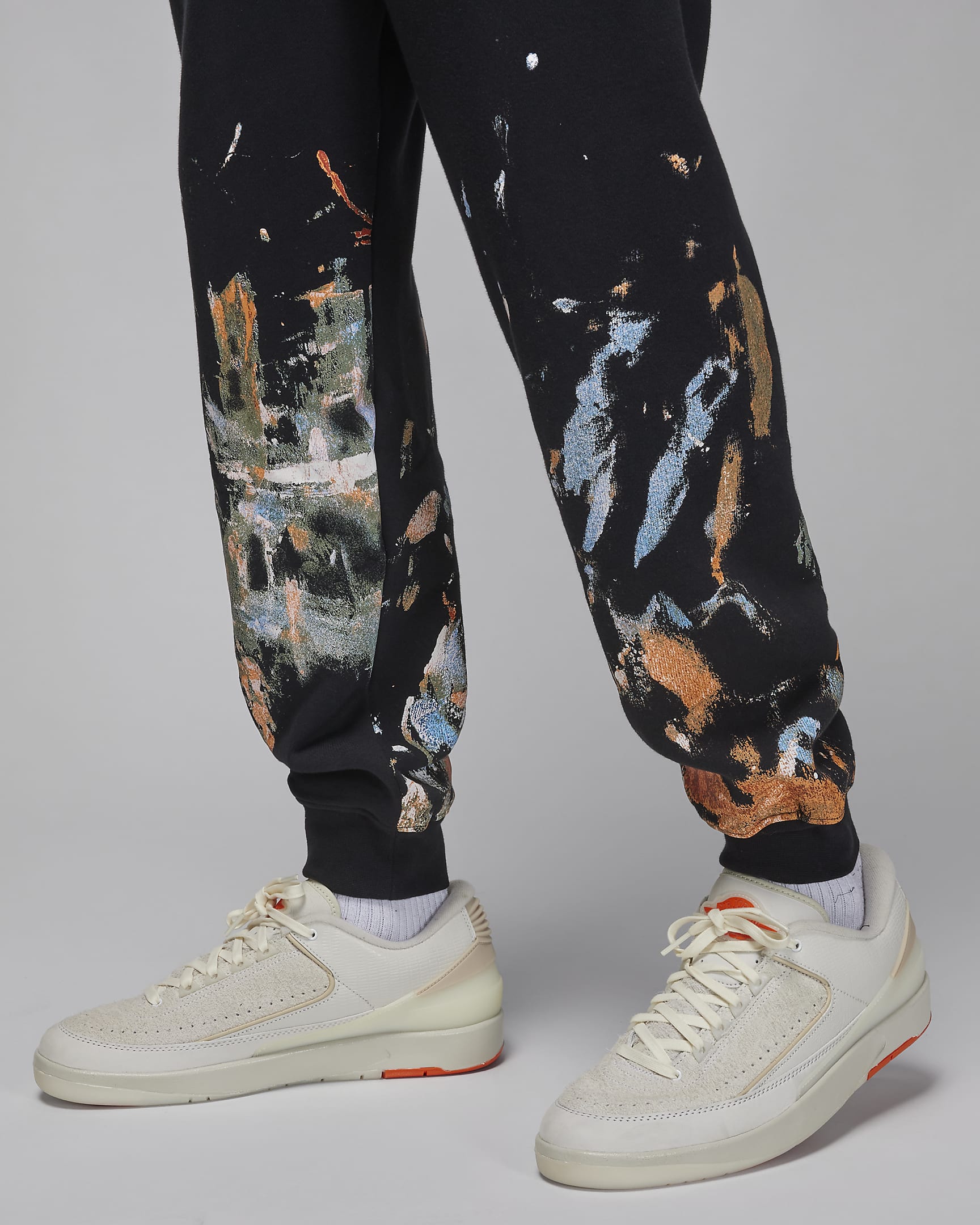 Jordan Artist Series by Jammie Holmes Men's Fleece Trousers. Nike CH