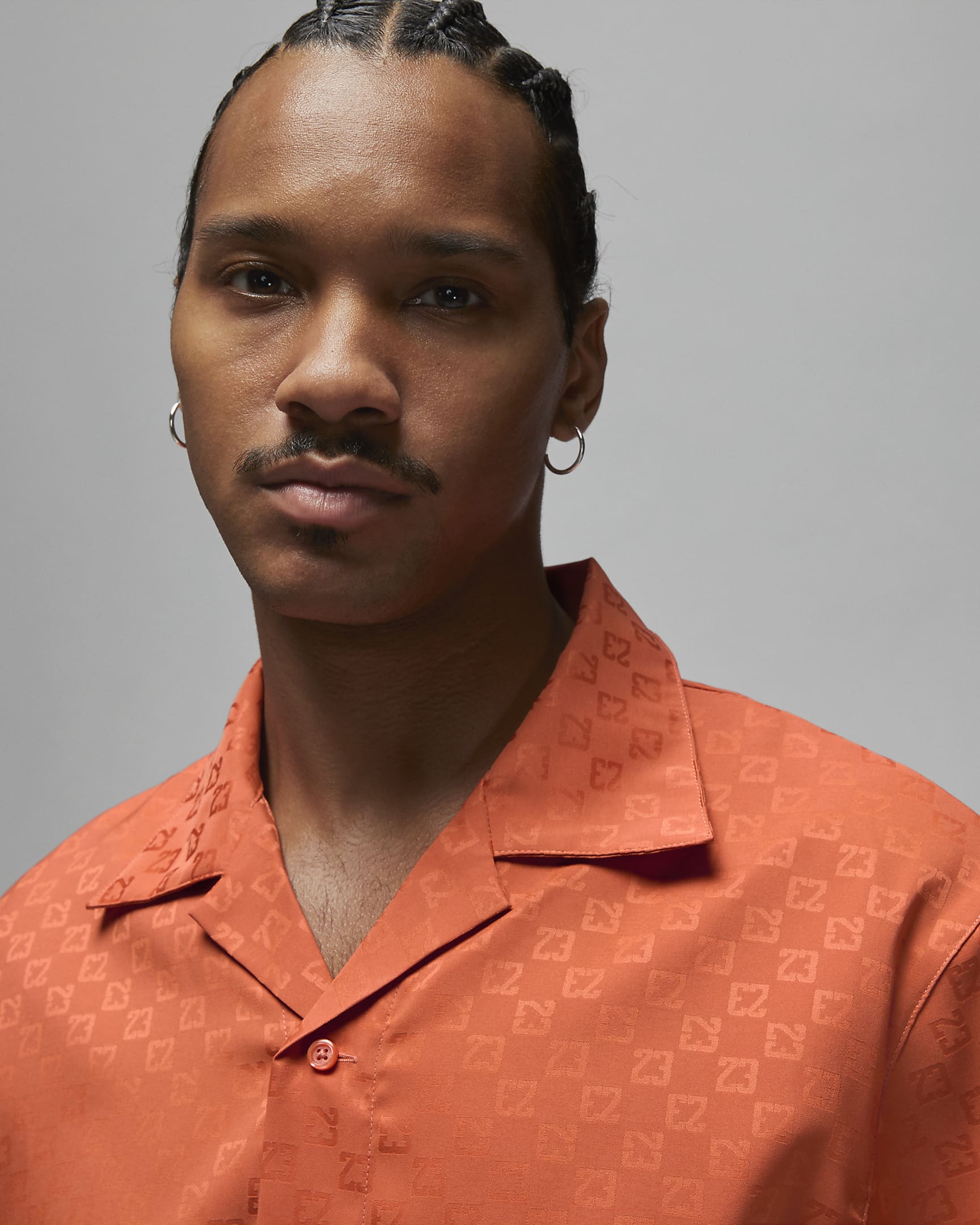 Jordan Essentials Men's Top. Nike SI