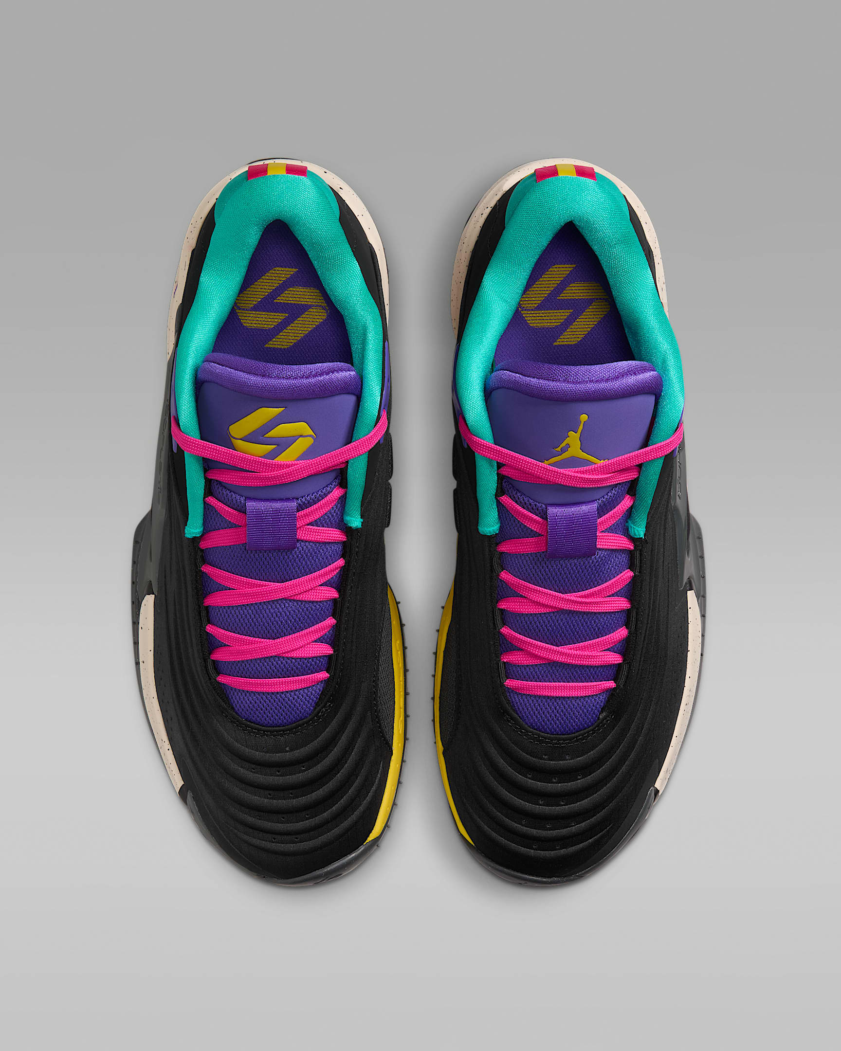 Luka 3 PF Basketball Shoes. Nike PH