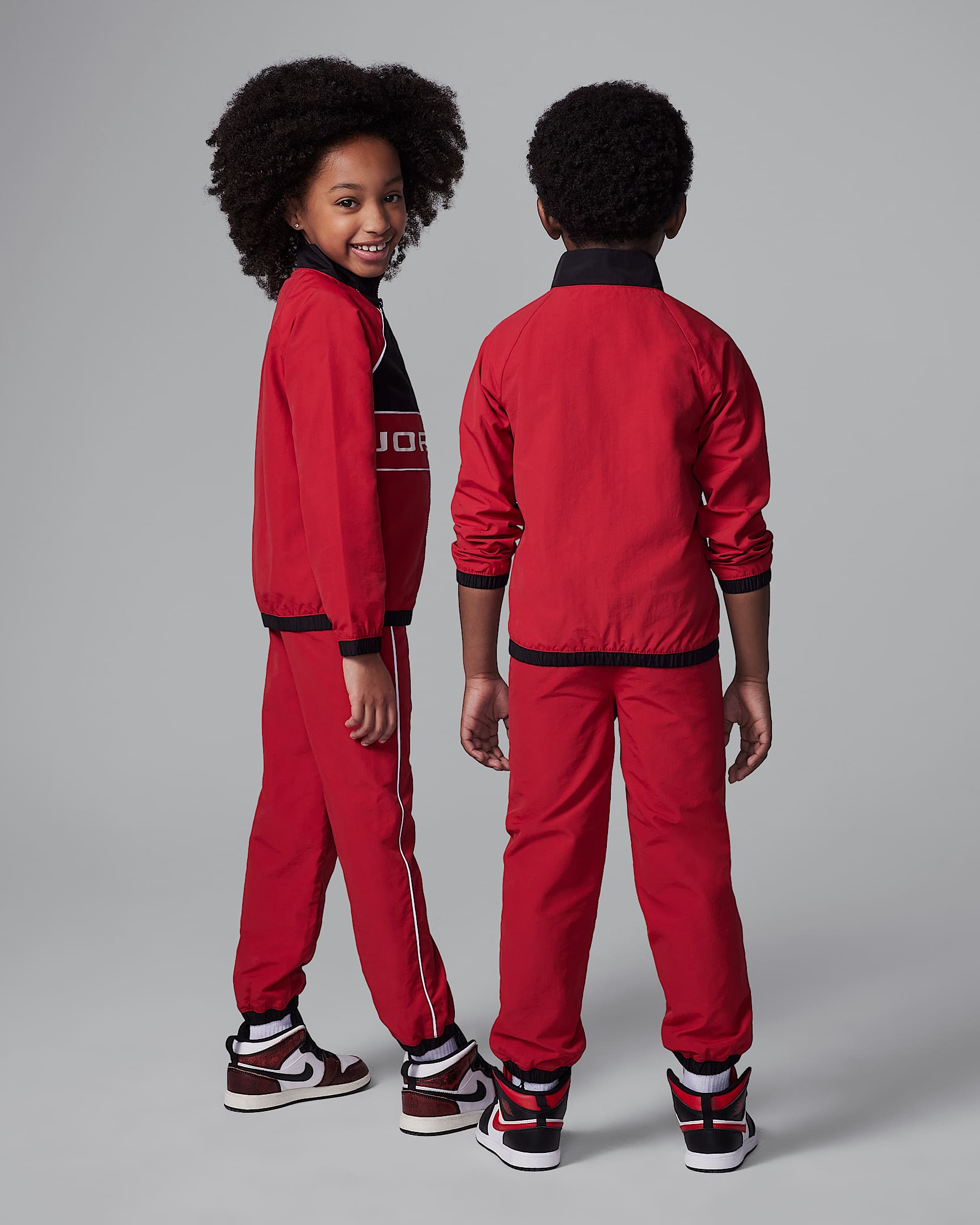 Jordan Little Kids' 2-Piece Windbreaker Piping Set. Nike.com