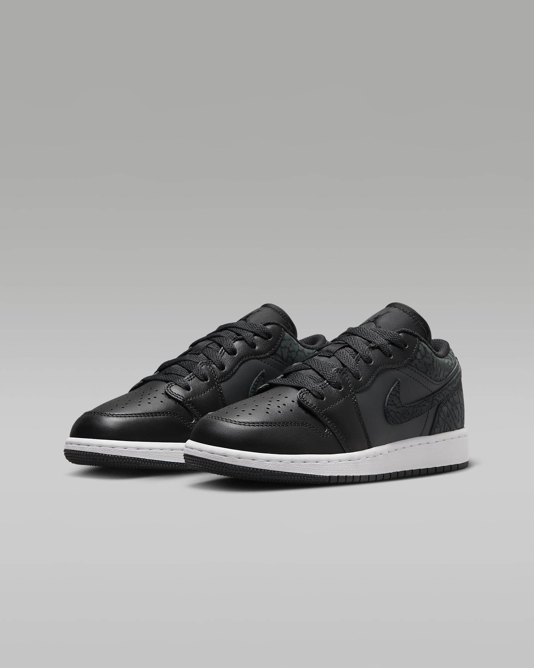 Air Jordan 1 Low SE Older Kids' Shoes. Nike PH