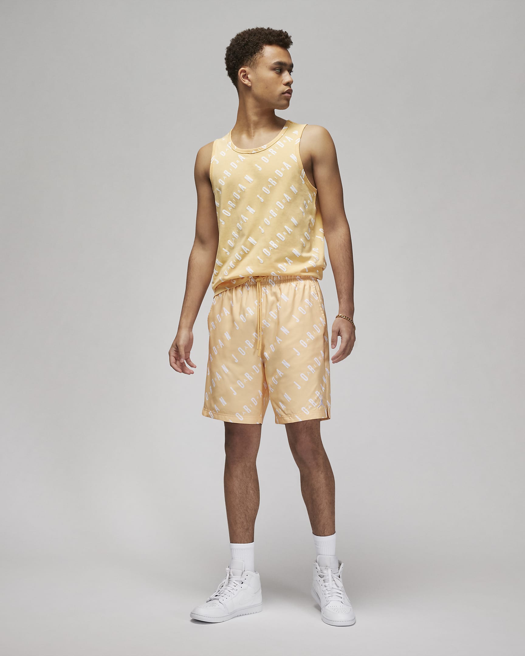 Jordan Essentials Men's Poolside Shorts. Nike BE