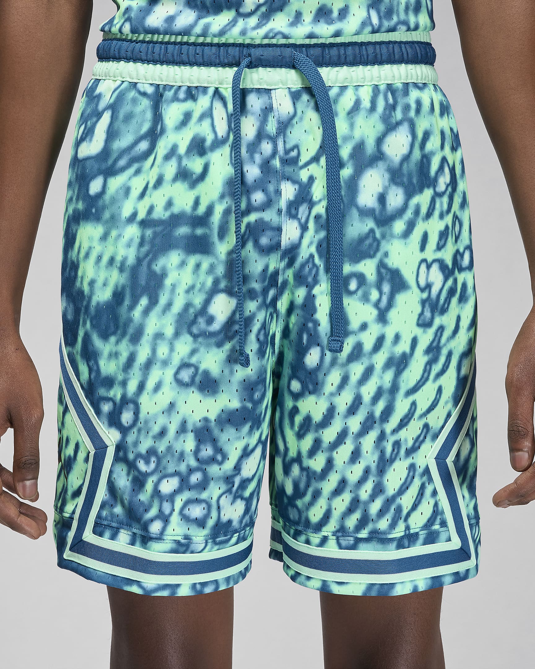 Jordan Sport Men's Diamond Shorts. Nike ID