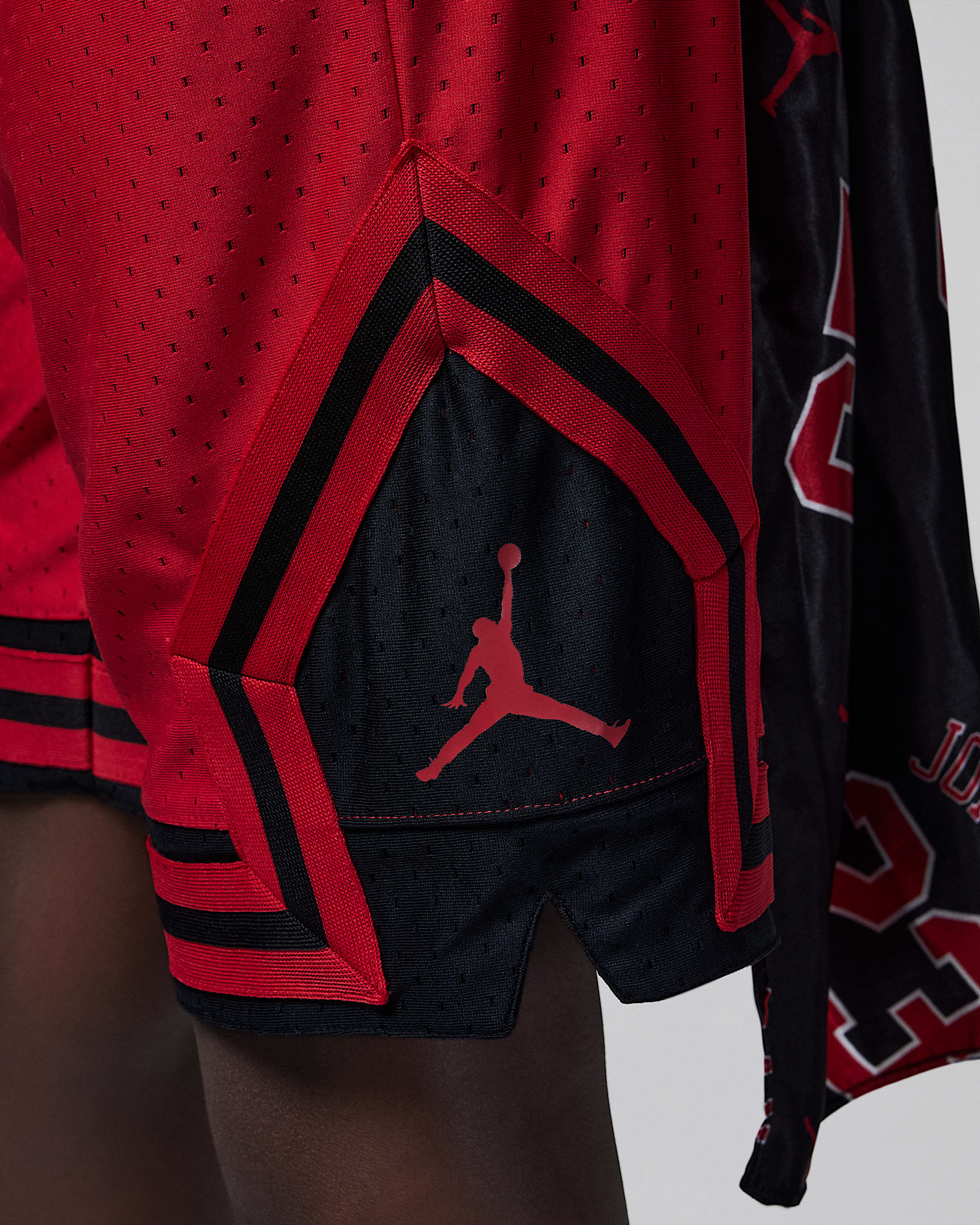 Jordan Dri-FIT Older Kids' (Boys) Mesh Shorts. Nike NL