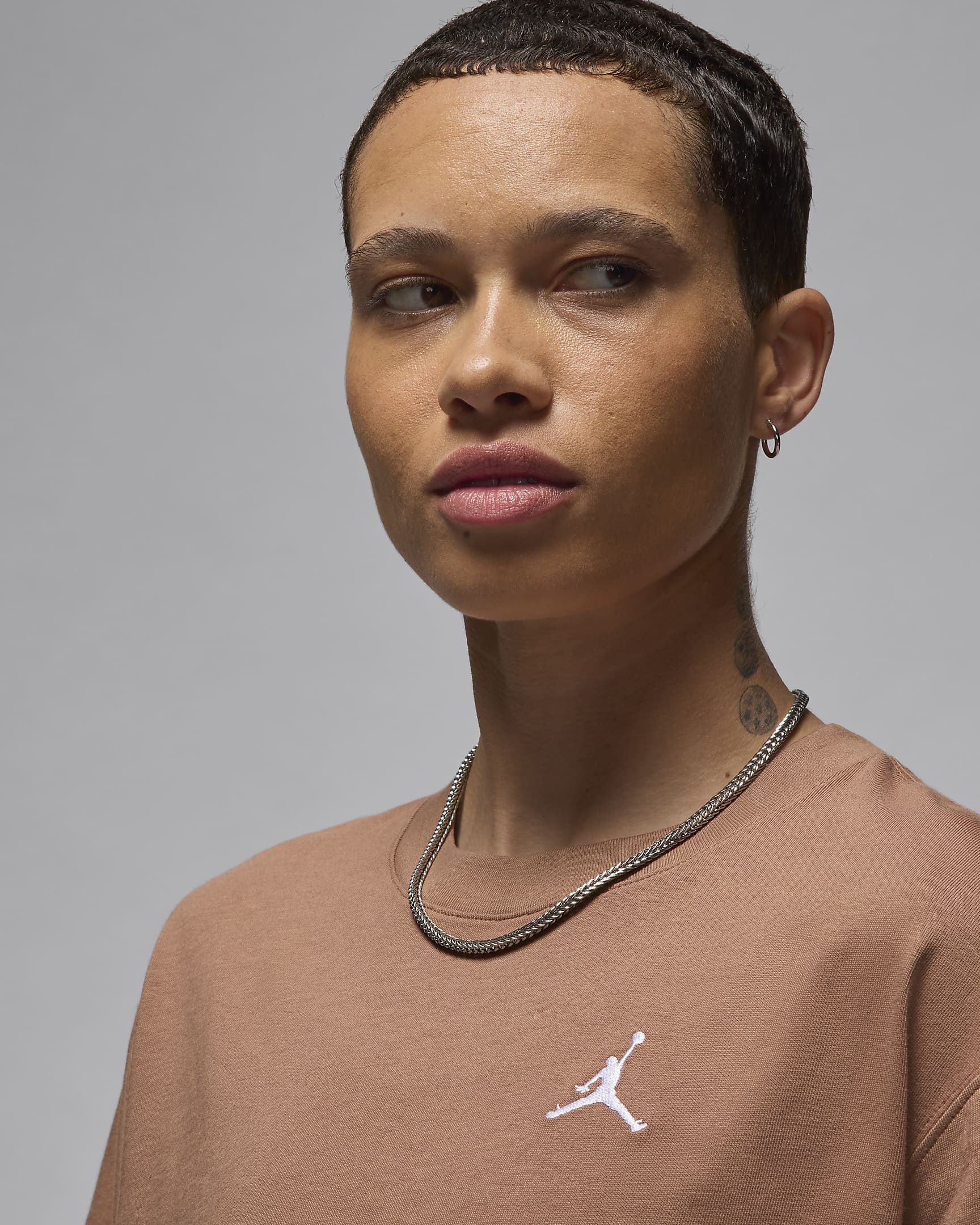 Jordan Essentials Women's Top. Nike IN