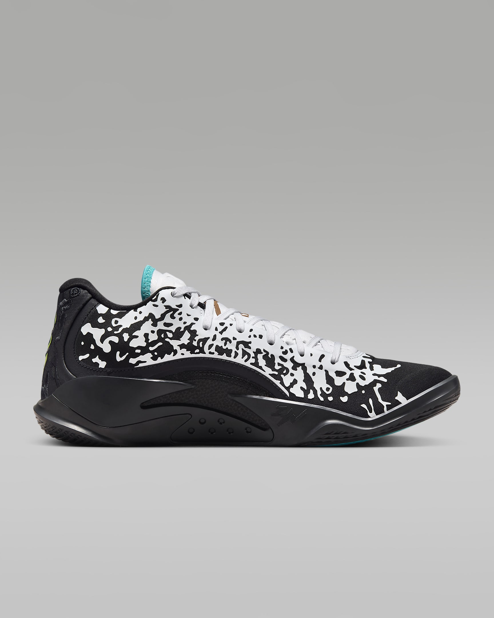 Zion 3 PF Basketball Shoes. Nike PH