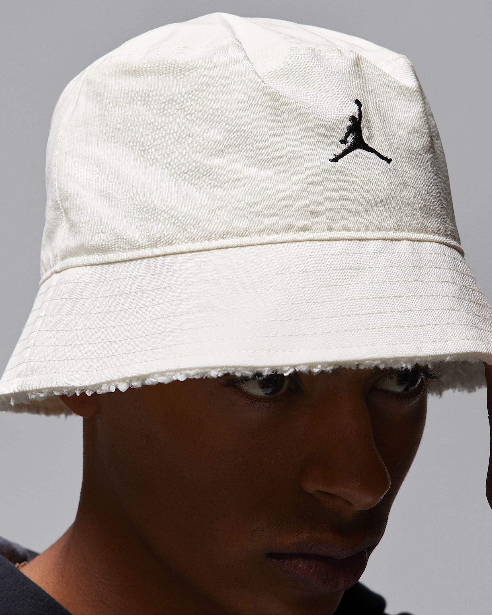 Jordan Apex Winter Bucket Hat. Nike SG