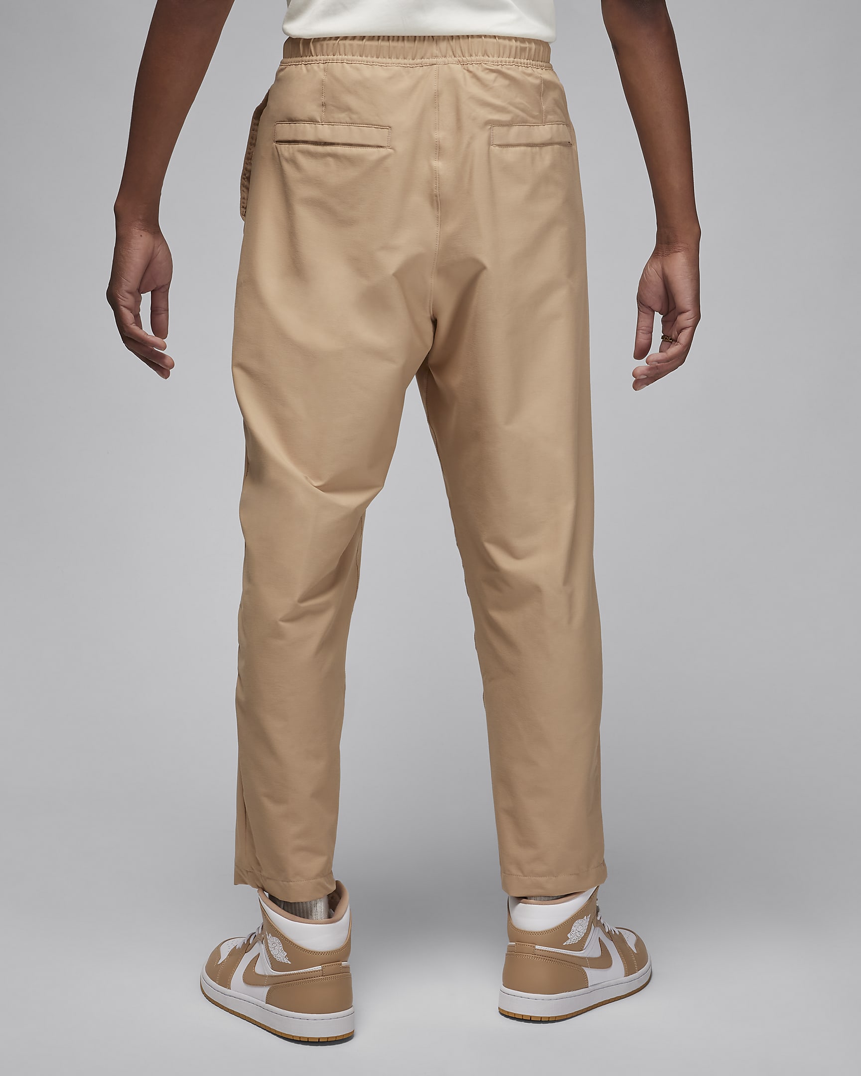 Jordan Essentials Men's Cropped Trousers. Nike FI