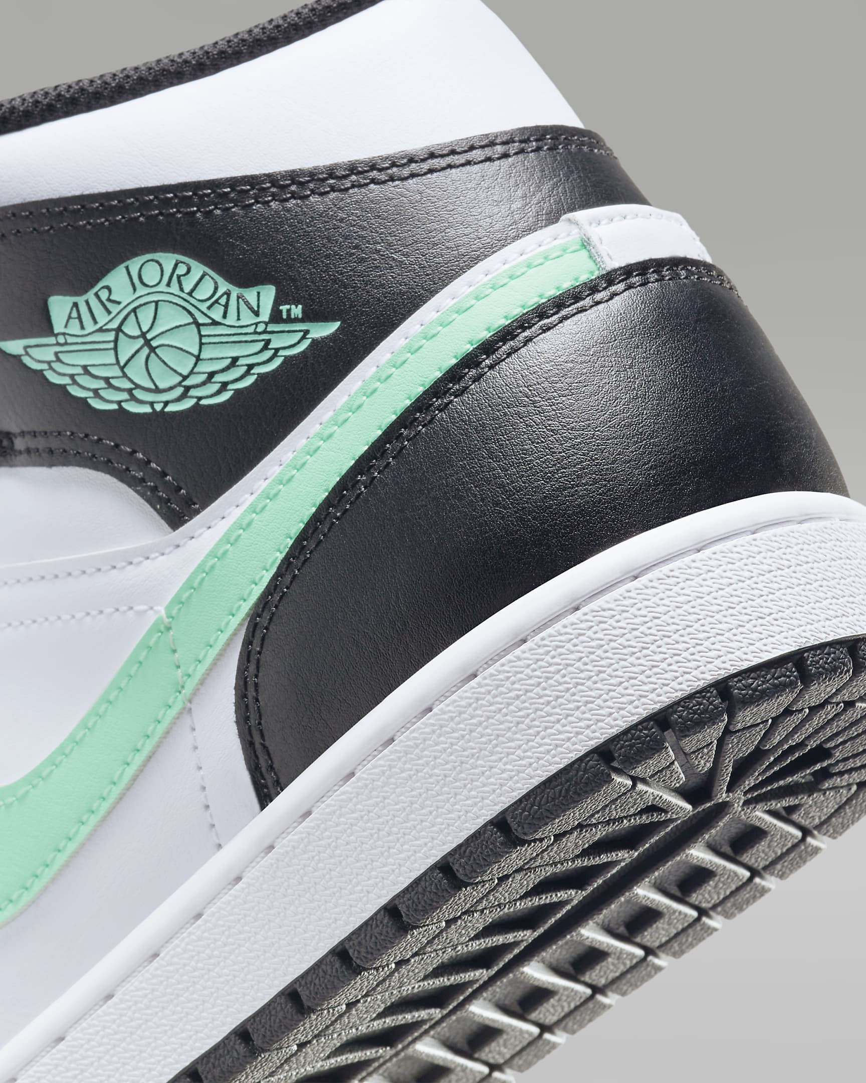 Air Jordan 1 Mid Men's Shoes. Nike.com
