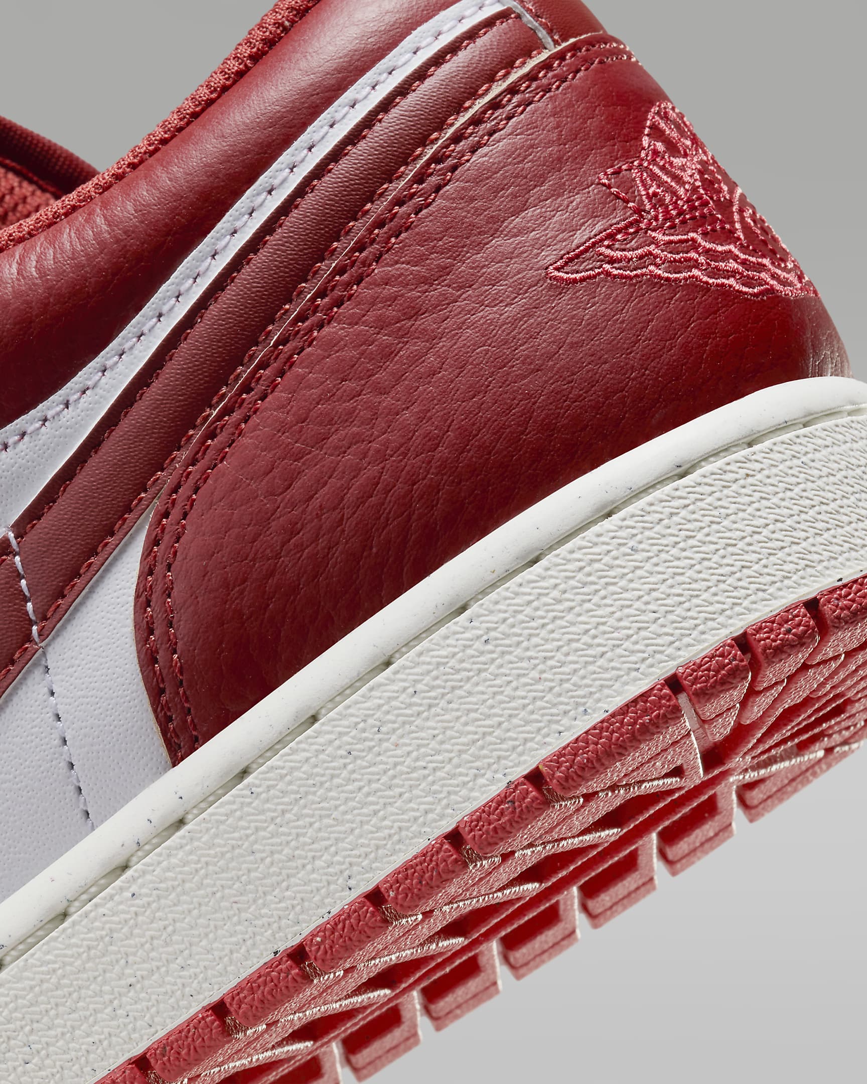 Sapatilhas Air Jordan 1 Low SE para homem. Nike PT