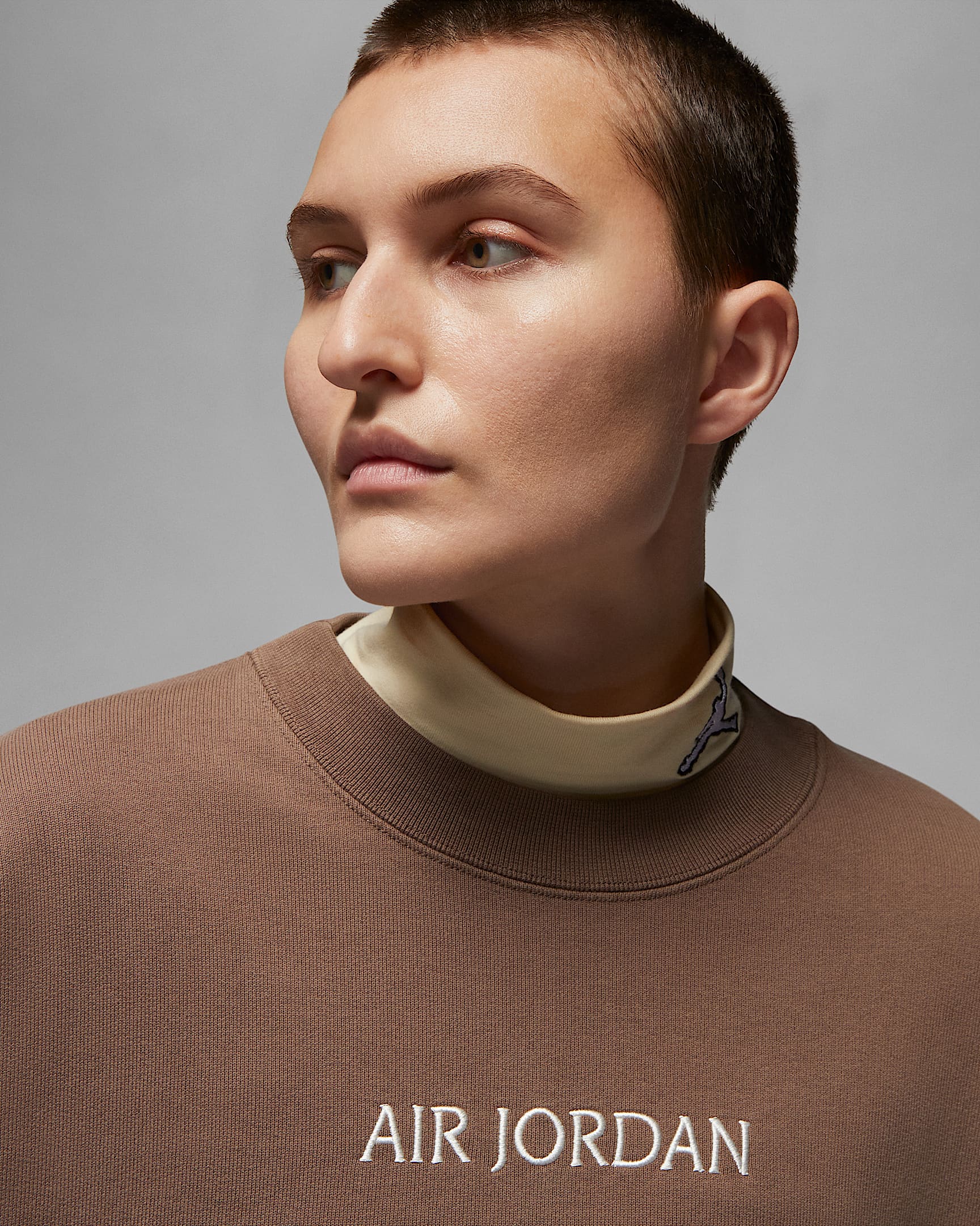 Air Jordan Wordmark Women's Crew. Nike IE