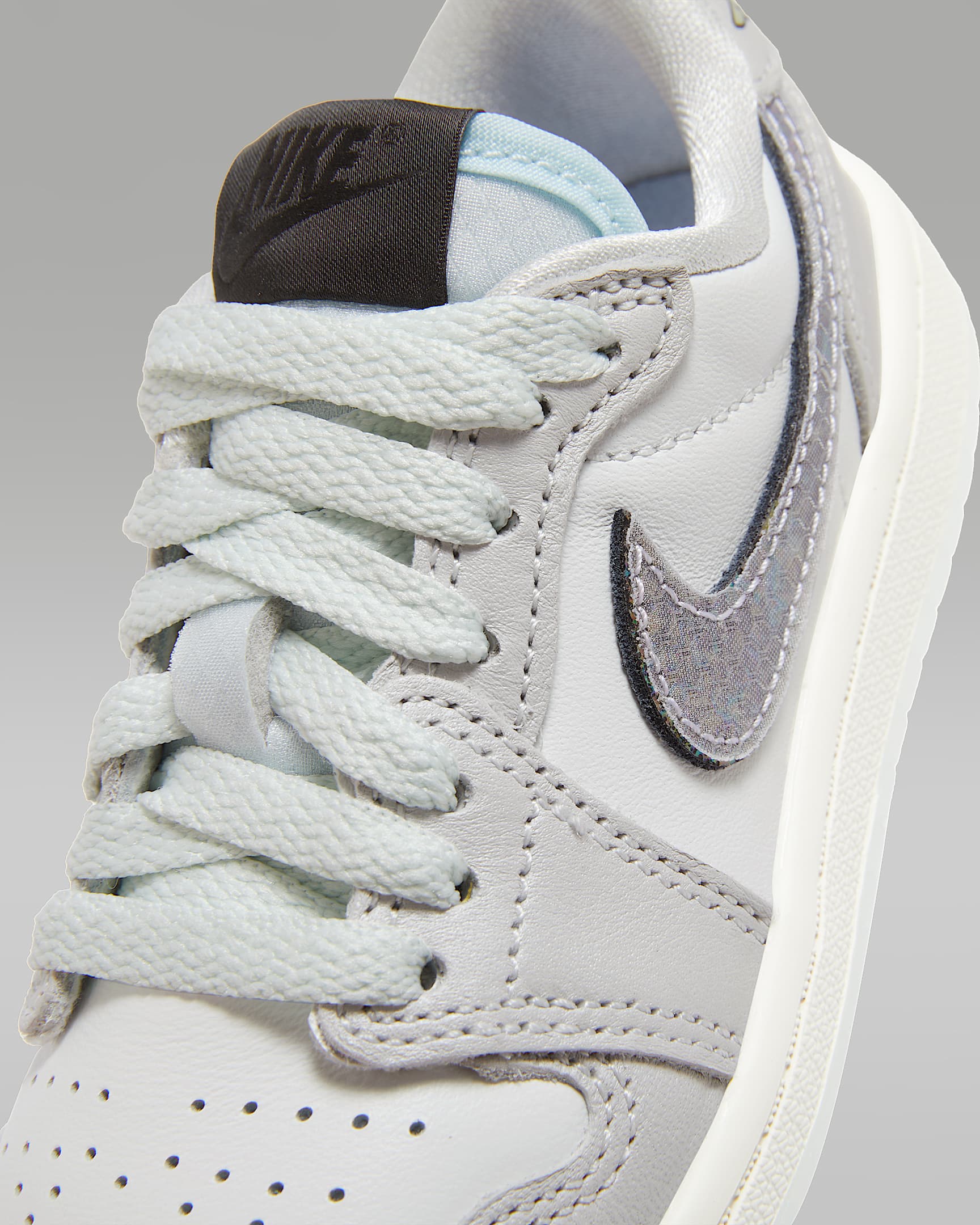 Jordan 1 Retro Low 'LNY' Younger Kids' Shoes. Nike ID
