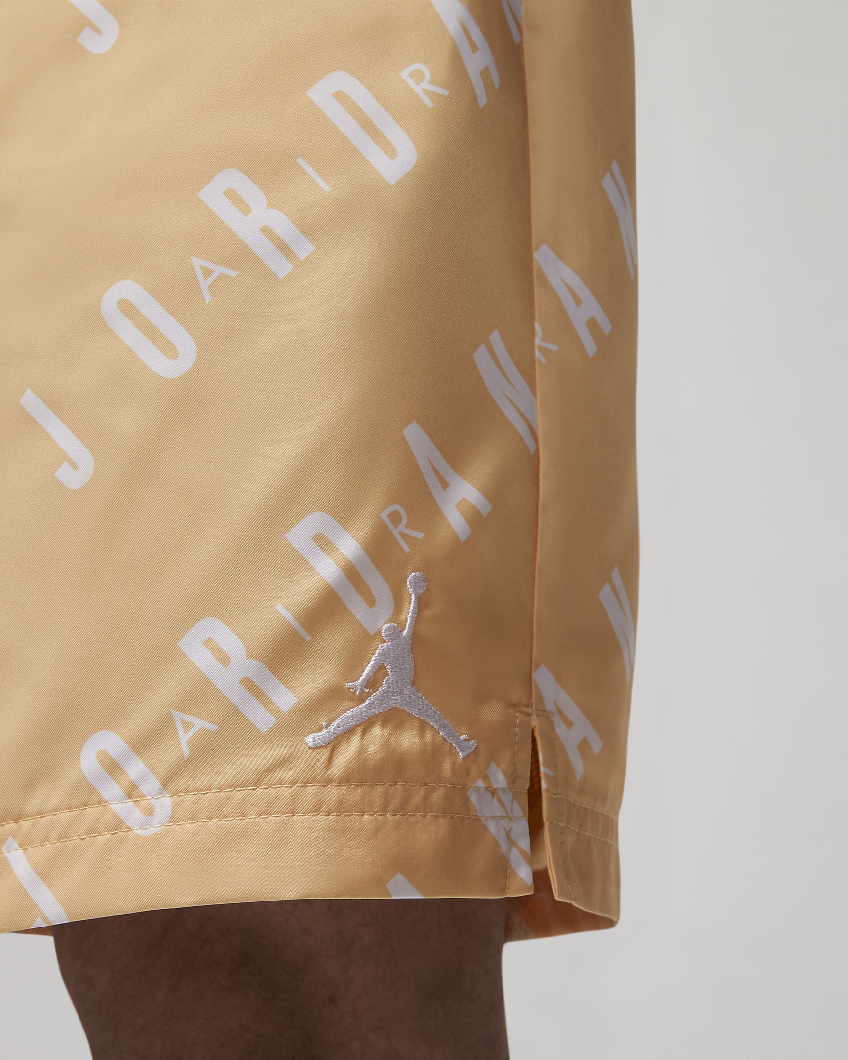 Jordan Essentials Men's Poolside Shorts. Nike DK