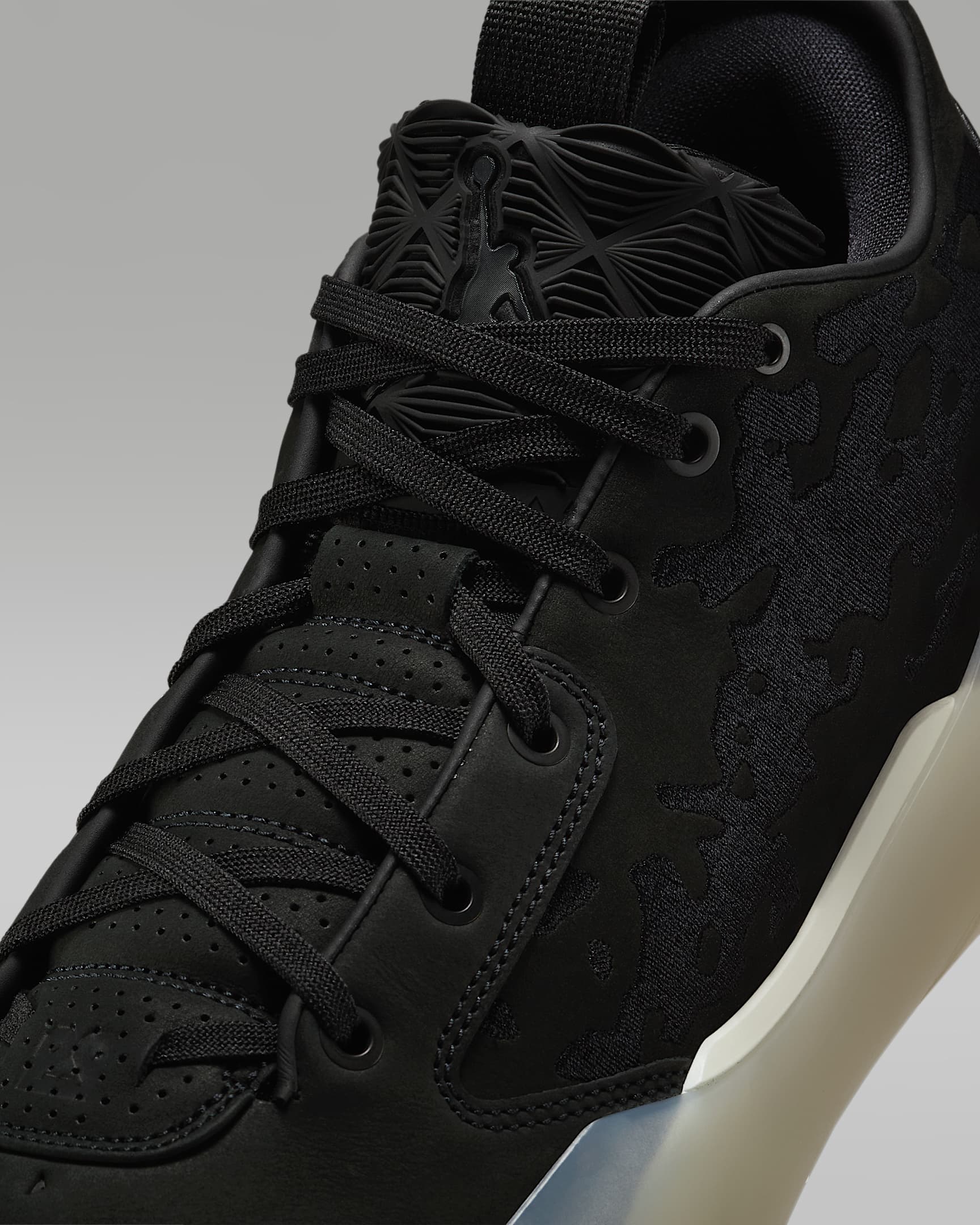 Air Jordan XXXIX PF "Noir" 籃球鞋。Nike TW