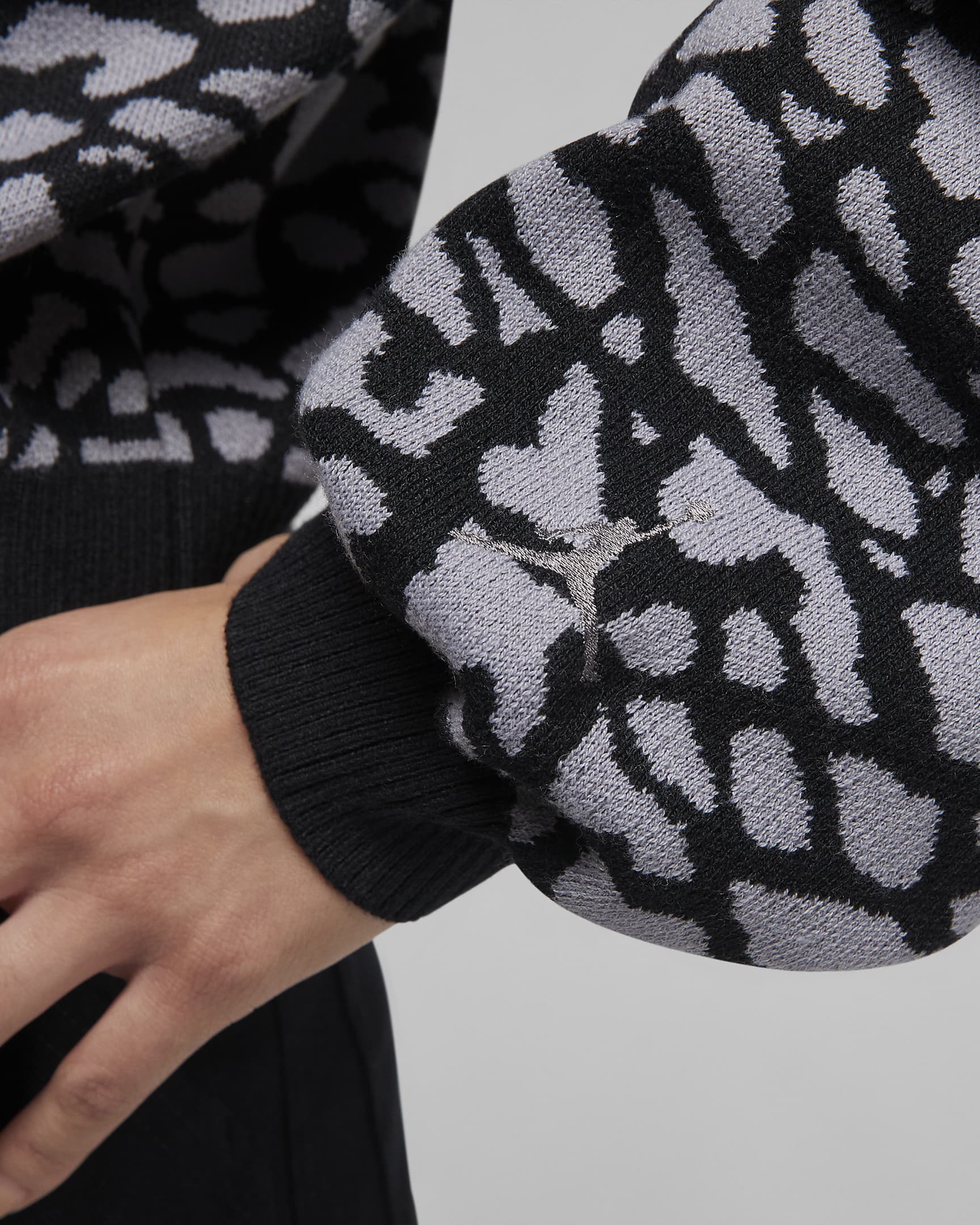 Jordan Flight Women's Jacquard Knit Cardigan. Nike BE