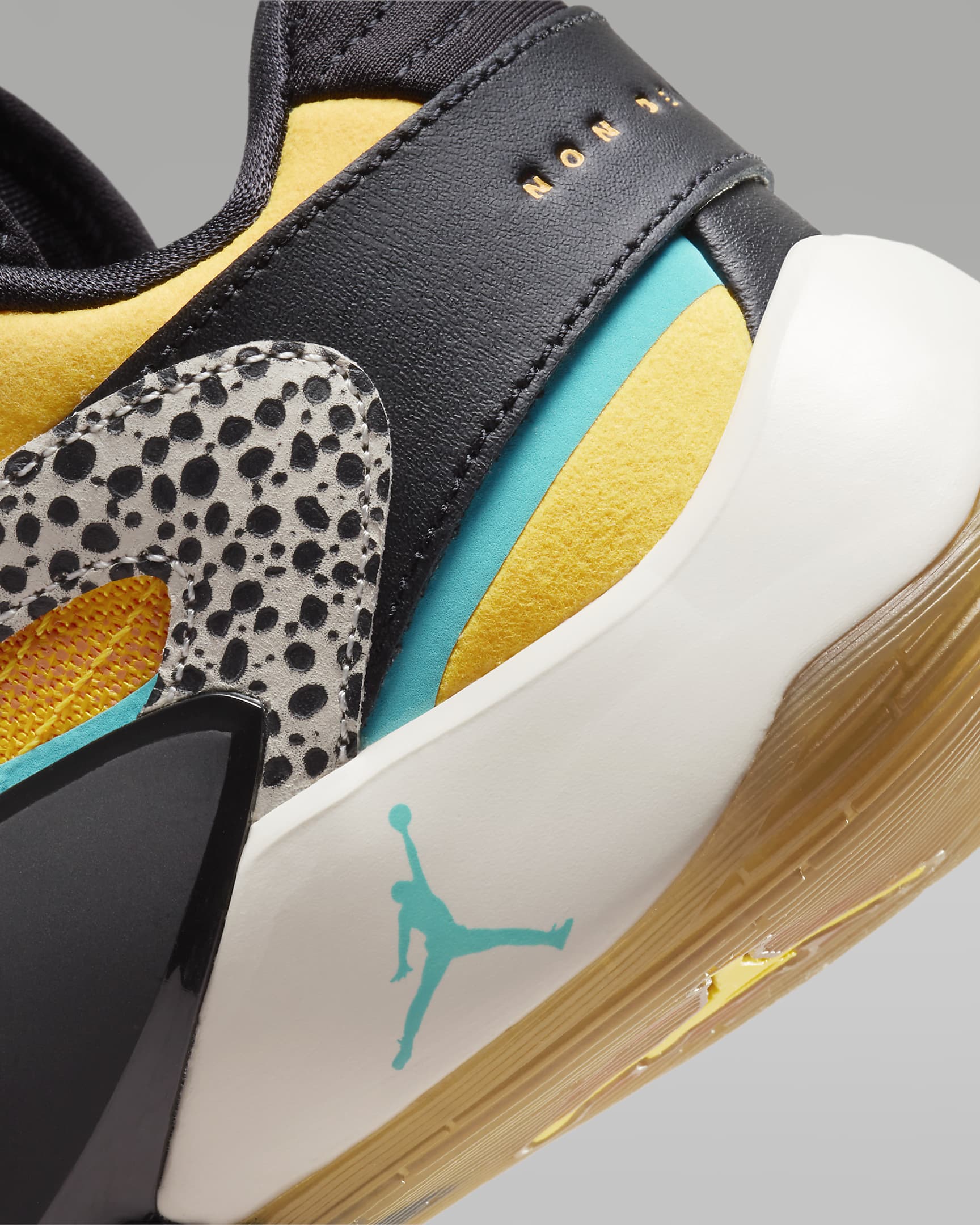 Luka 2 'The Pitch' Older Kids' Shoes. Nike LU
