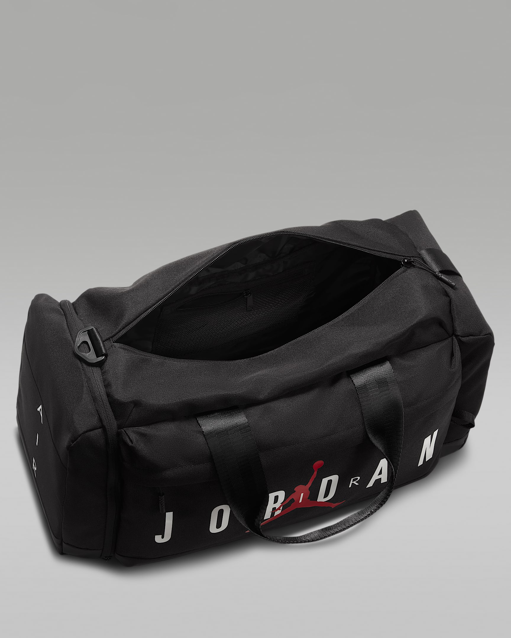 Jordan Velocity Small Duffle Small Duffle Bag (36L). Nike CZ