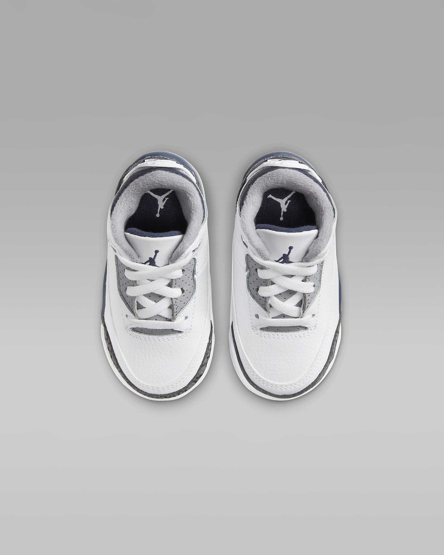 Tenis para bebé e infantil Jordan 3 Retro. Nike MX