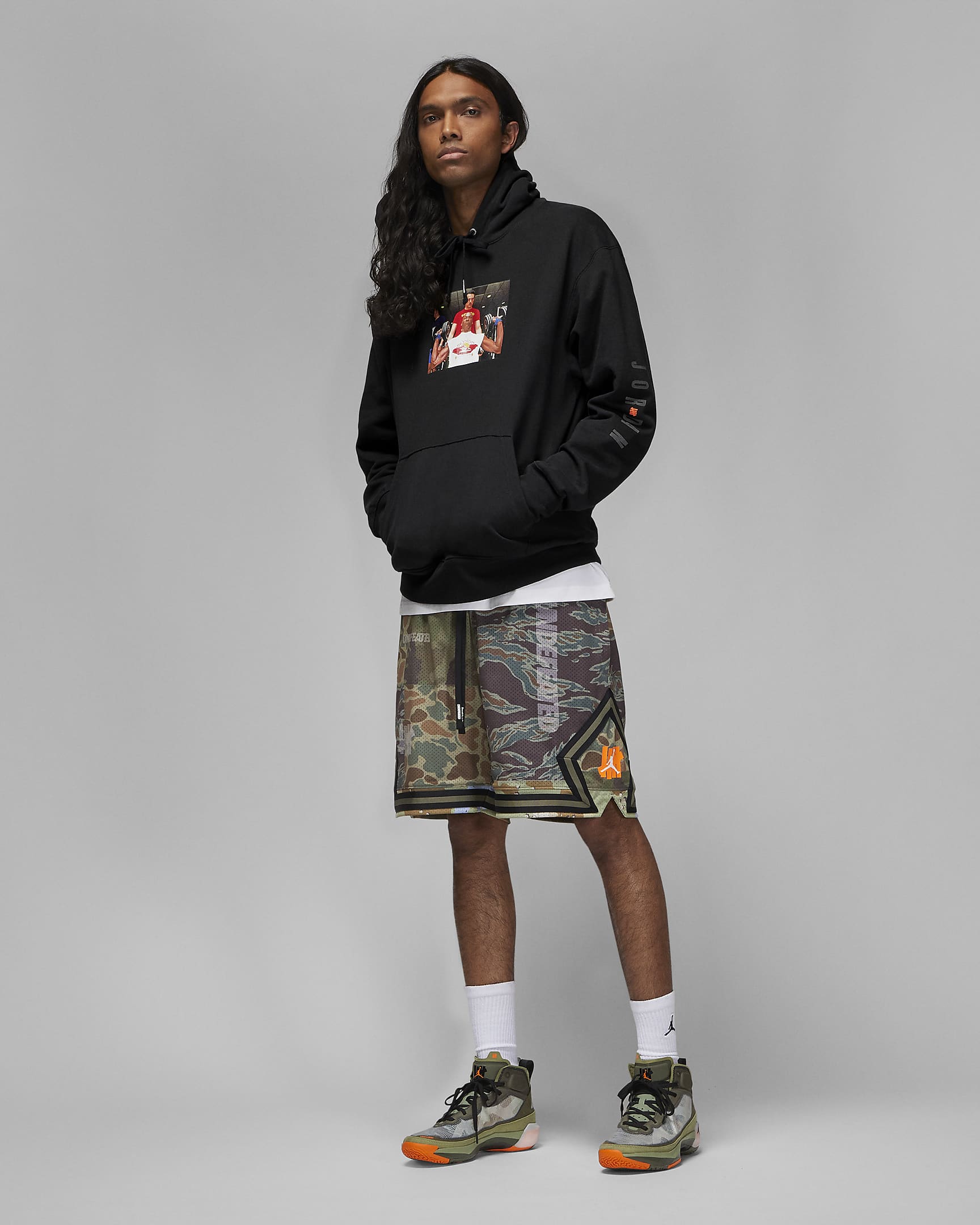 Jordan x UNDEFEATED Men's Hoodie. Nike IE