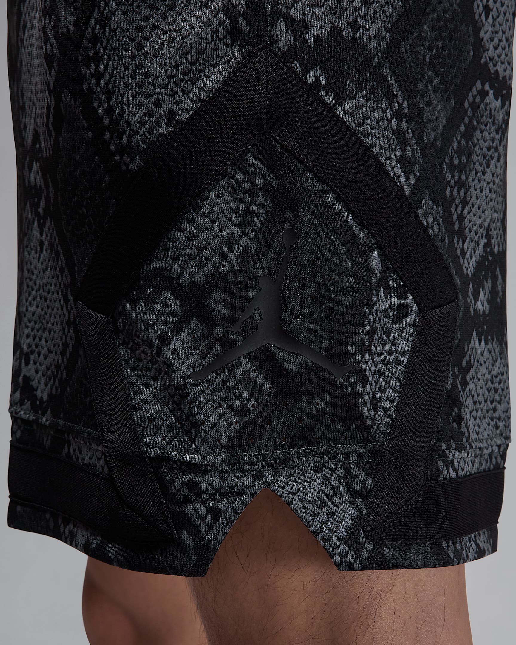 Jordan Sport Men's Dri-FIT Mesh Diamond Shorts. Nike SG