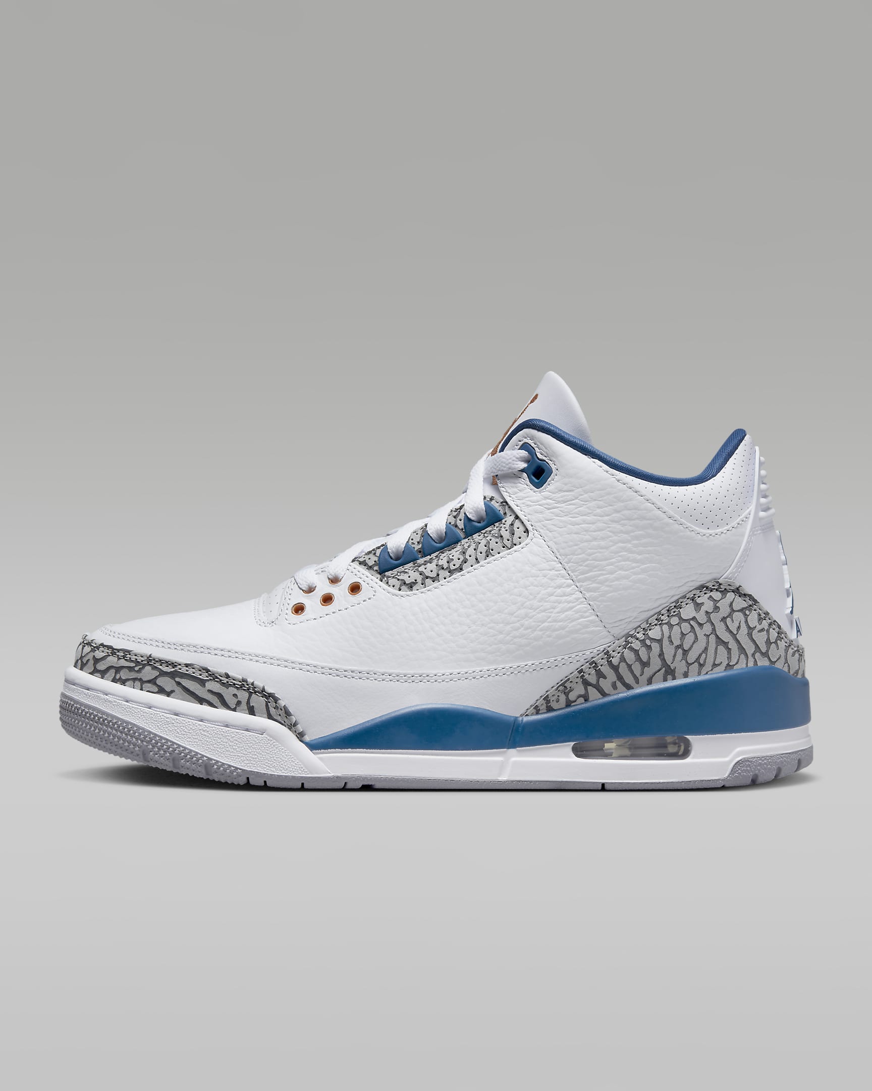 Air Jordan 3 Retro Men's Shoes. Nike IN