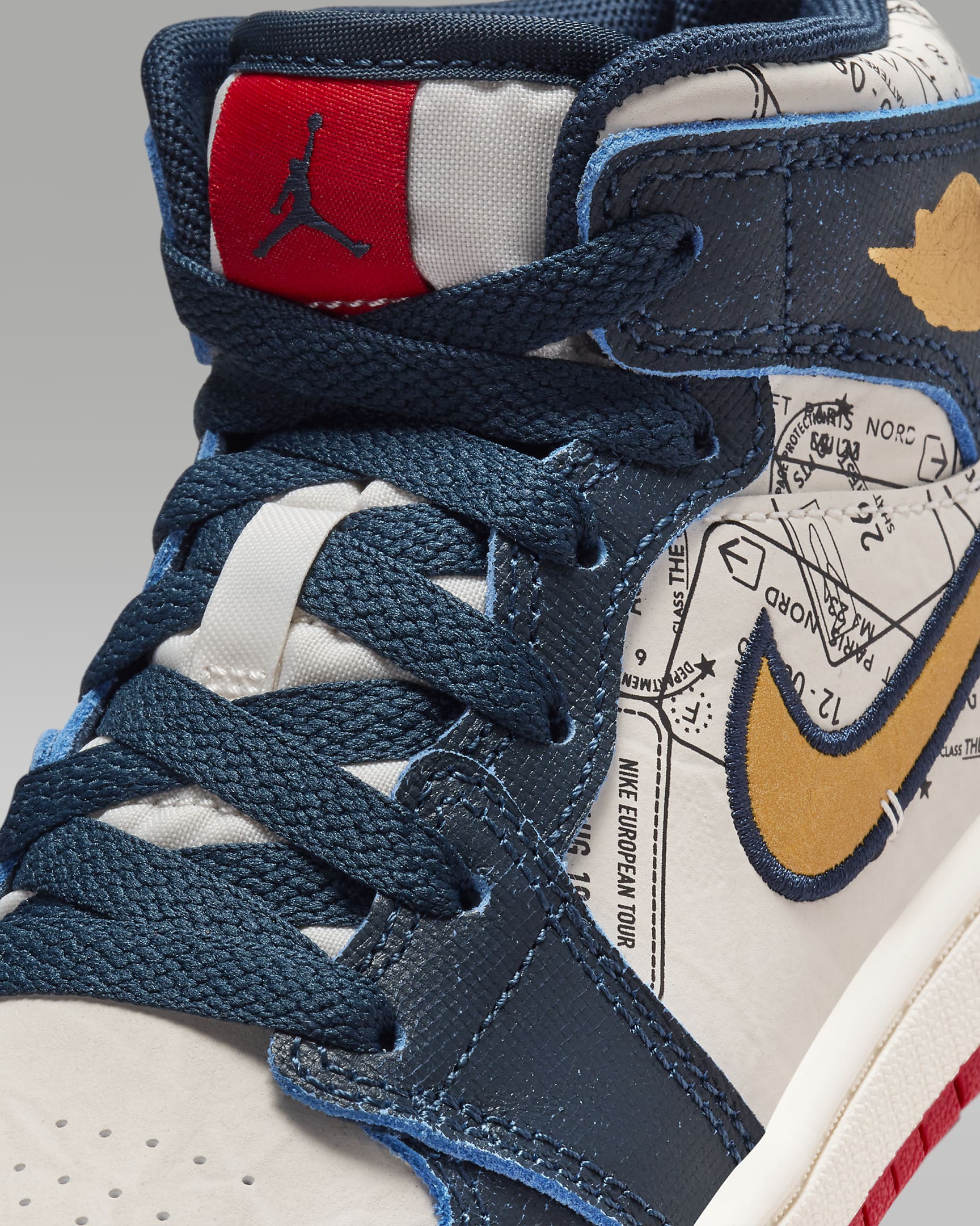 Jordan 1 Mid SE Younger Kids' Shoes. Nike SG