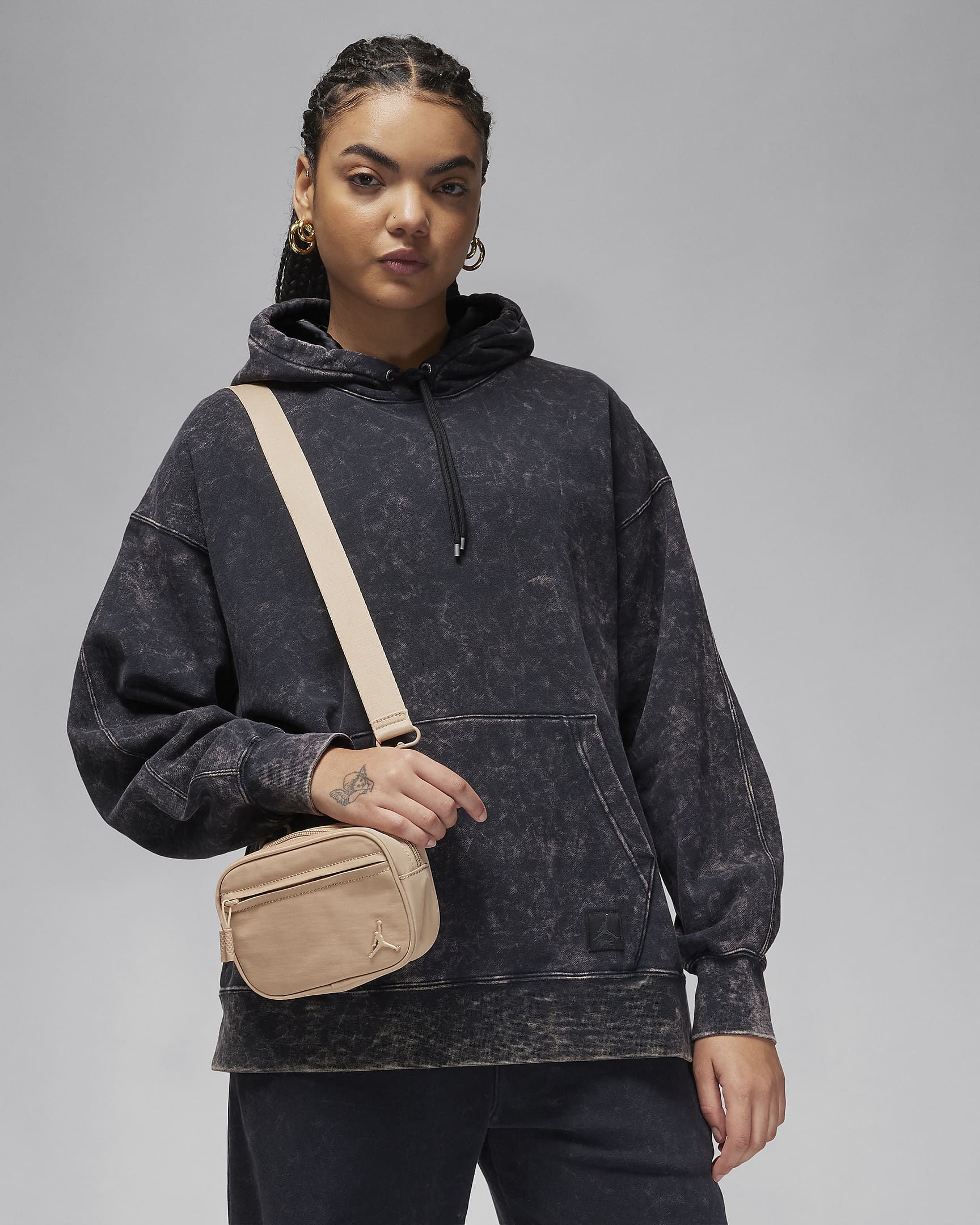 Jordan Alpha Camera Bag (1L). Nike.com