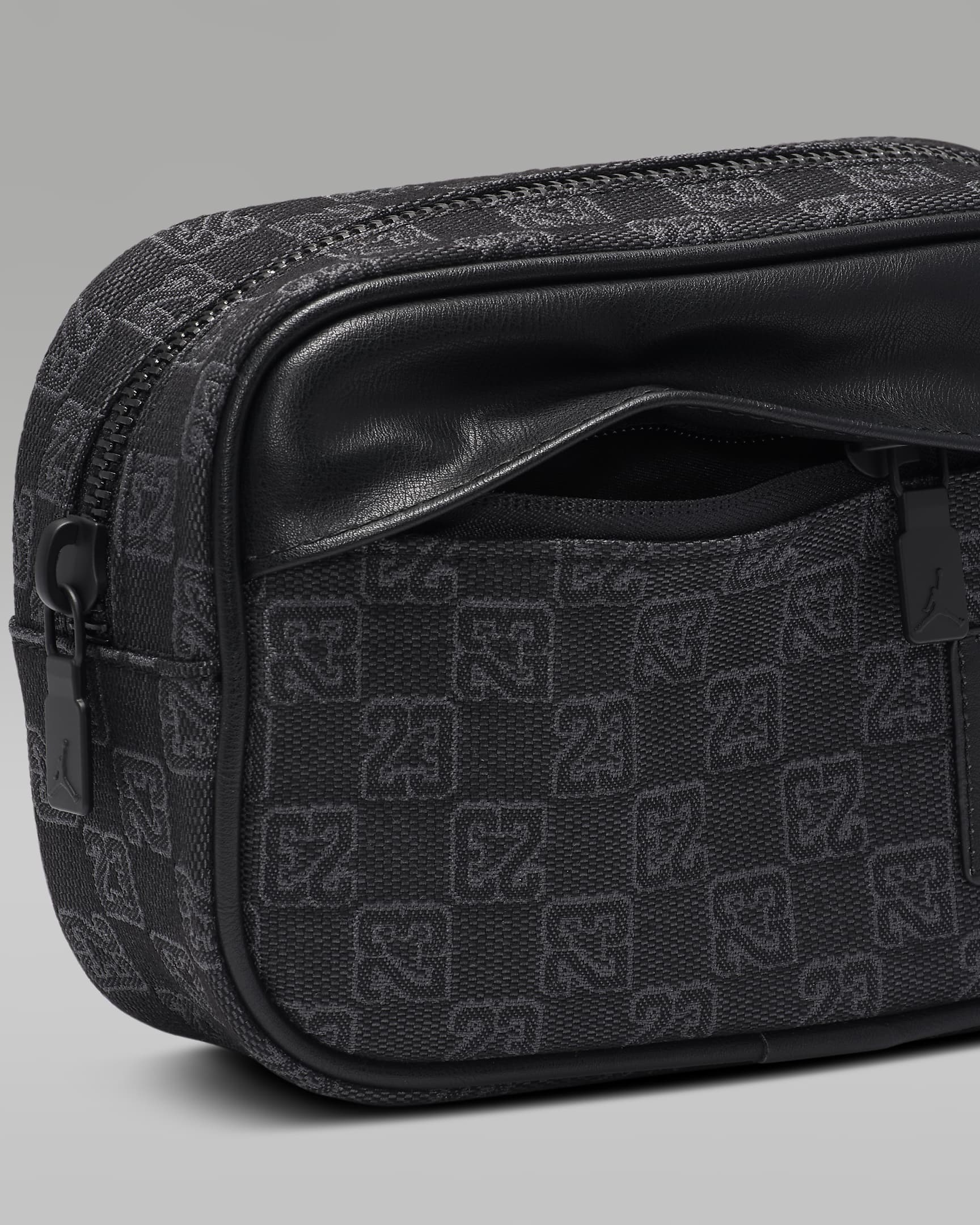Jordan 23 Monogram Camera Bag (1.5L). Nike.com