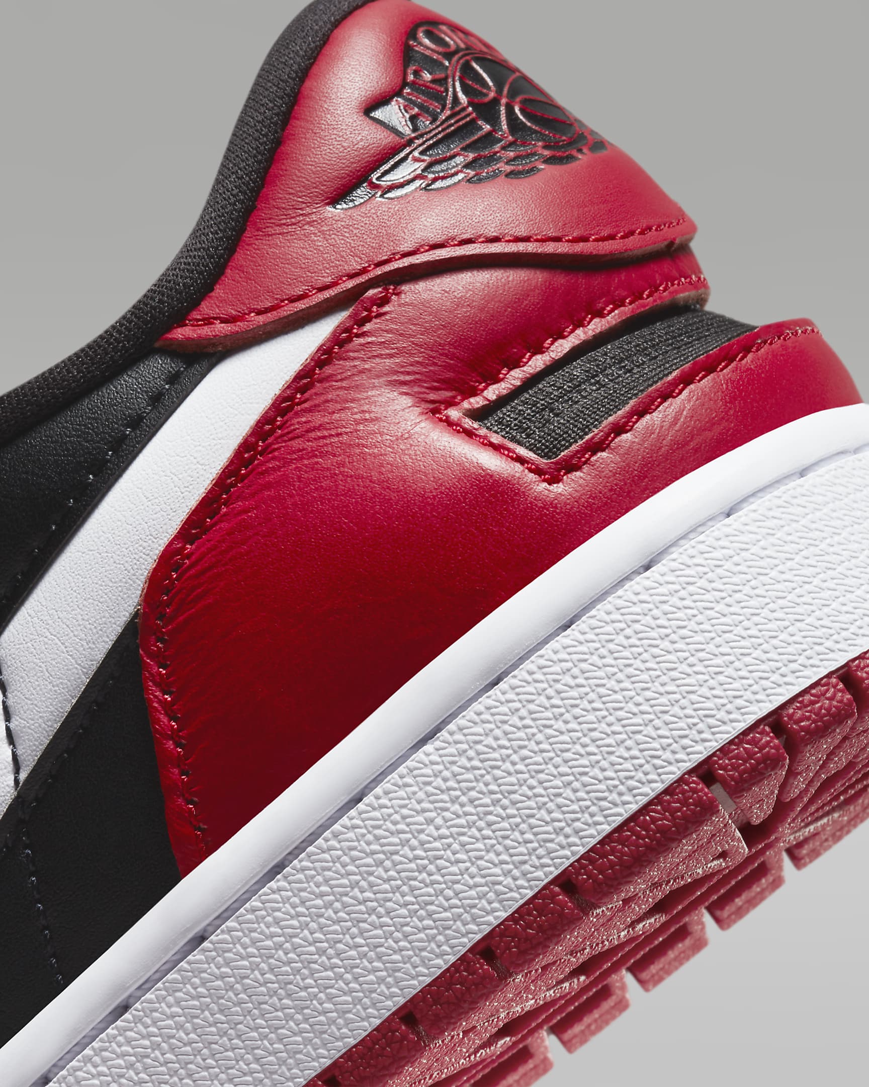 Air Jordan 1 Low FlyEase Men's Easy On/Off Shoes. Nike UK