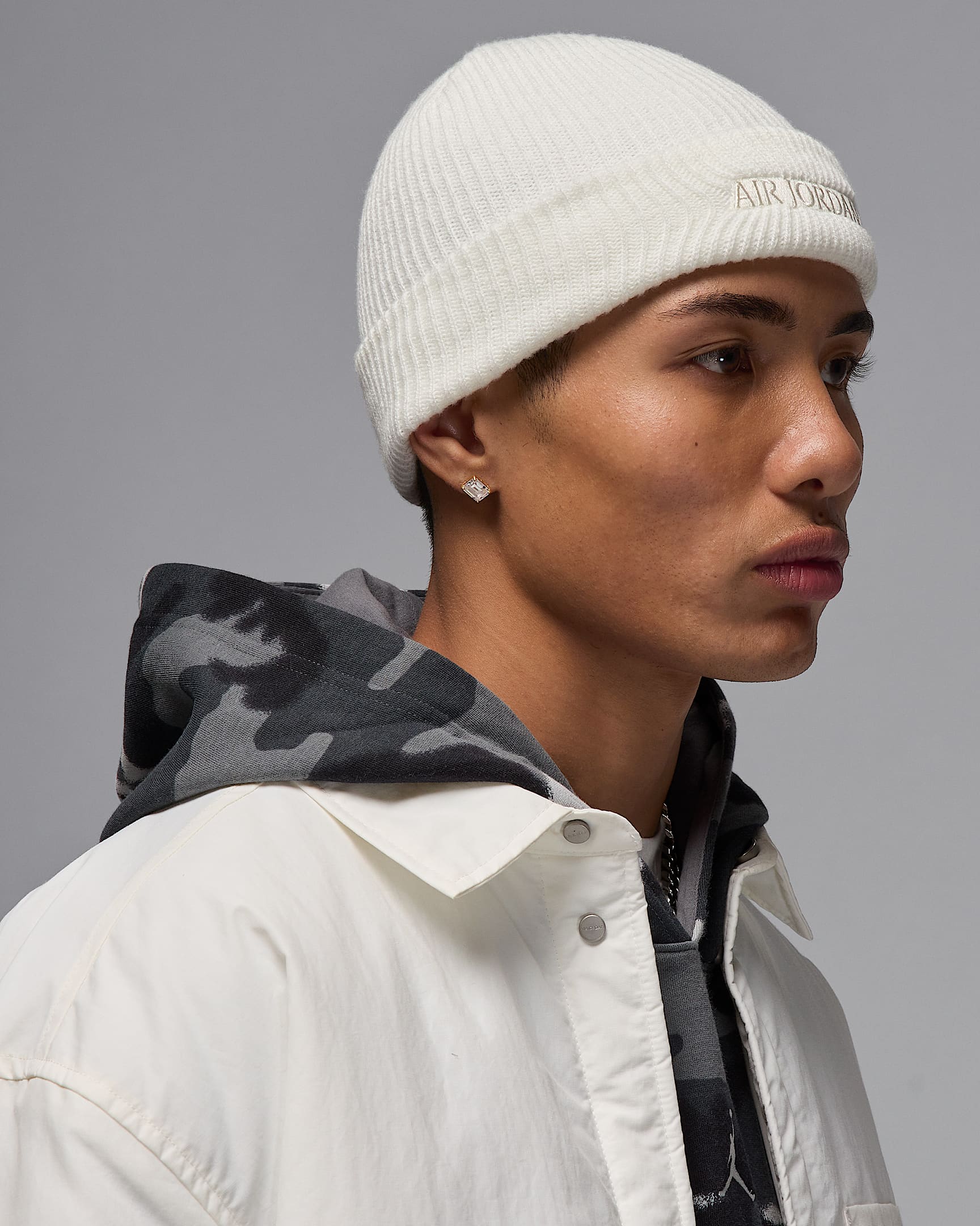 Air Jordan Terra Gorro. Nike ES