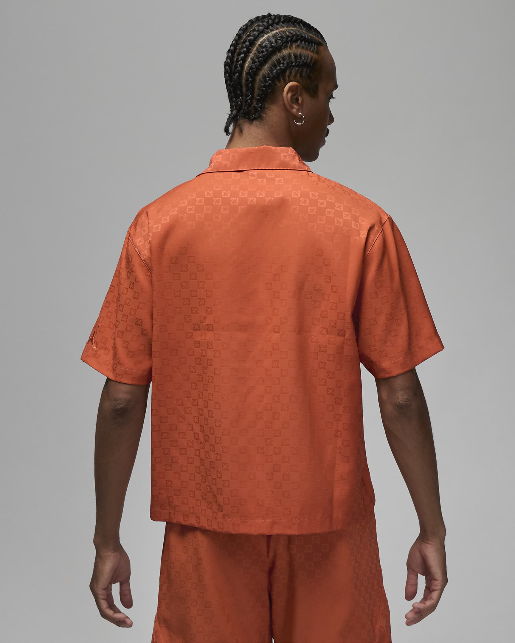 Jordan Essentials Men's Top. Nike IE