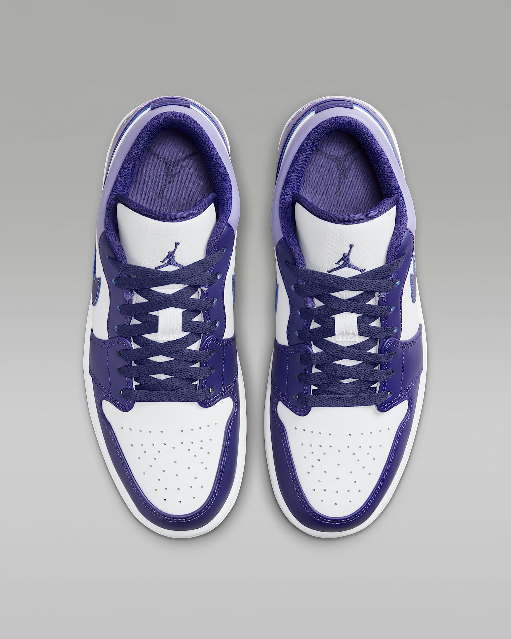Air Jordan 1 Low Men's Shoes. Nike CZ