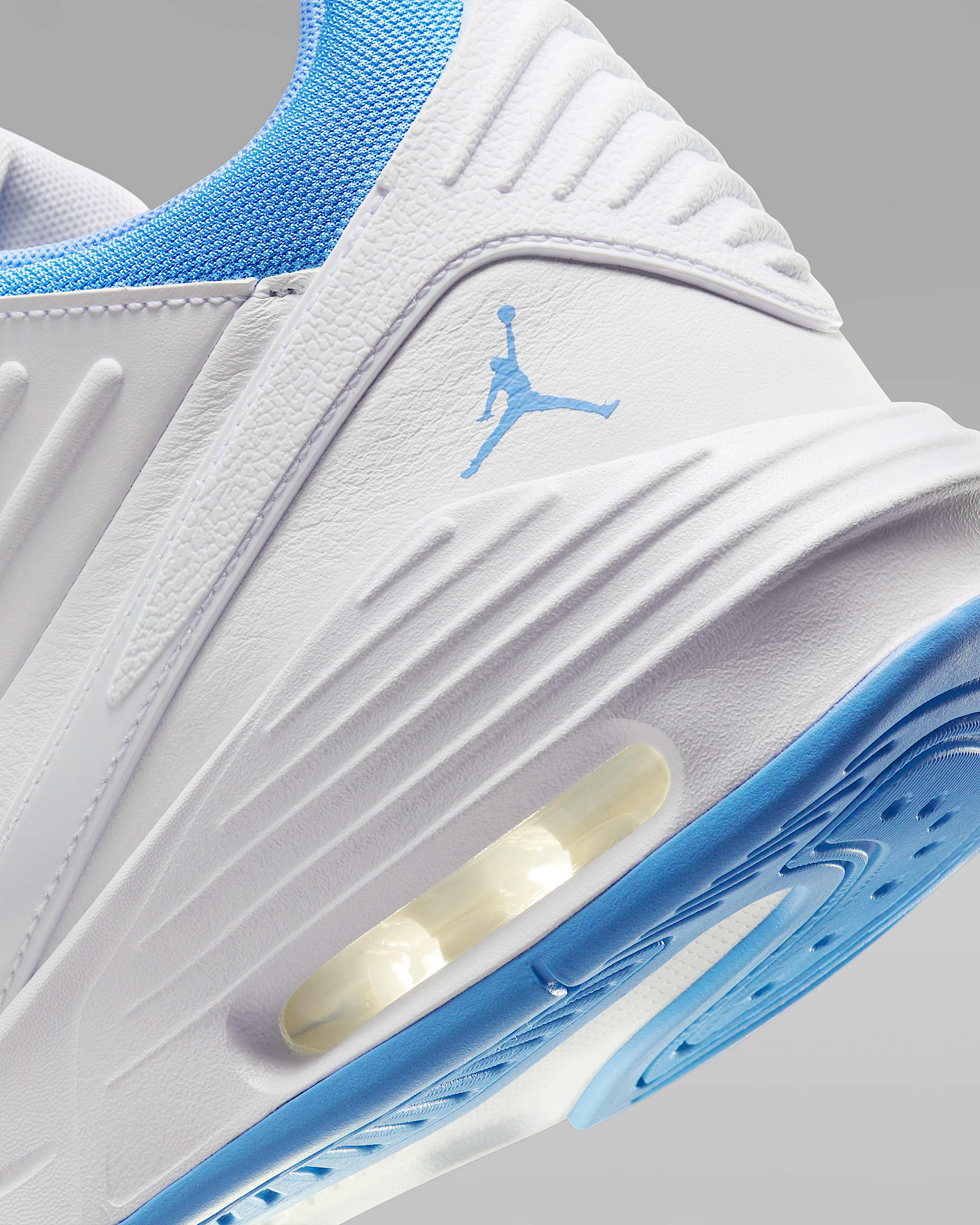 Jordan Max Aura 5 herenschoenen. Nike BE