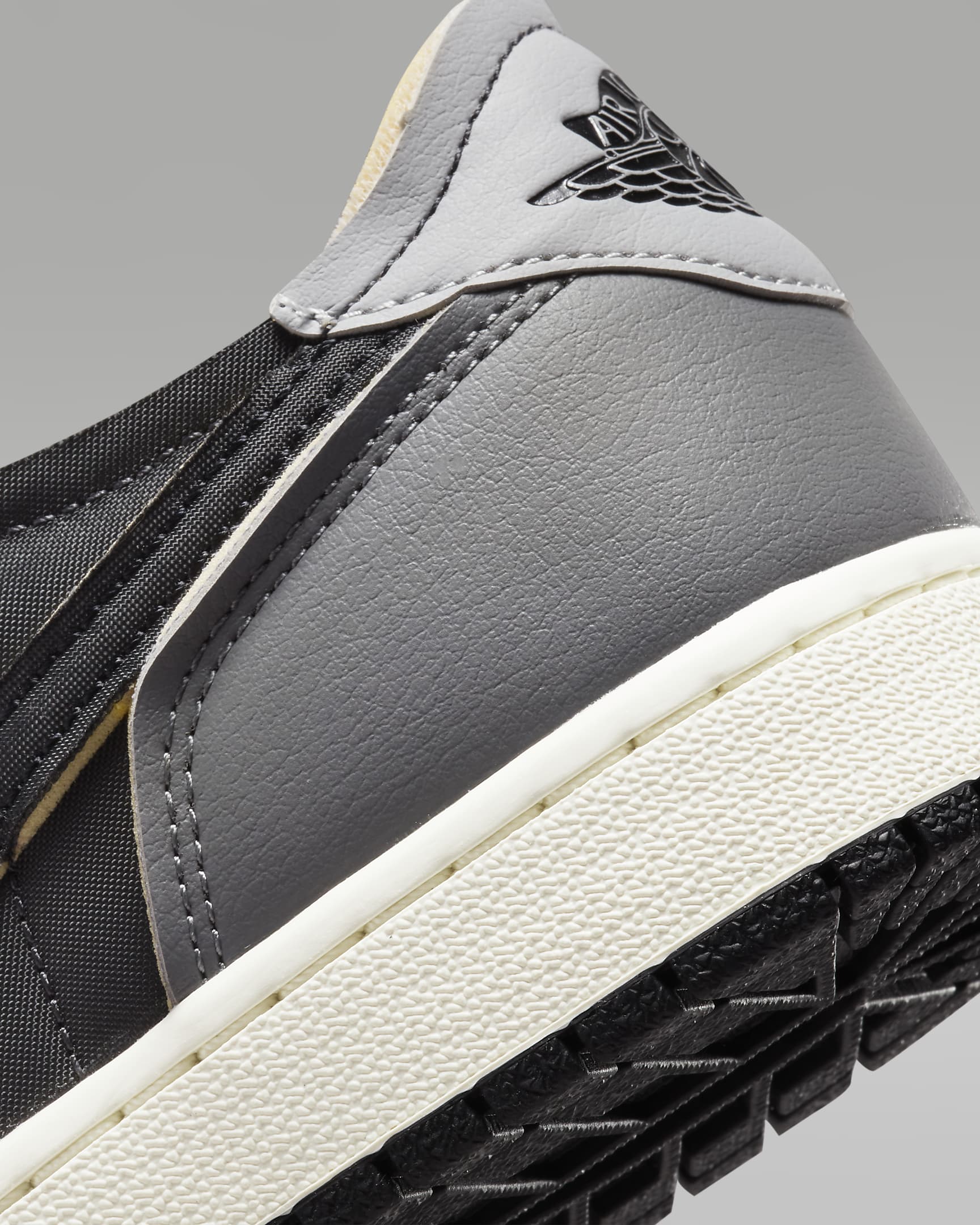 Air Jordan 1 Retro Low OG Herenschoenen. Nike BE