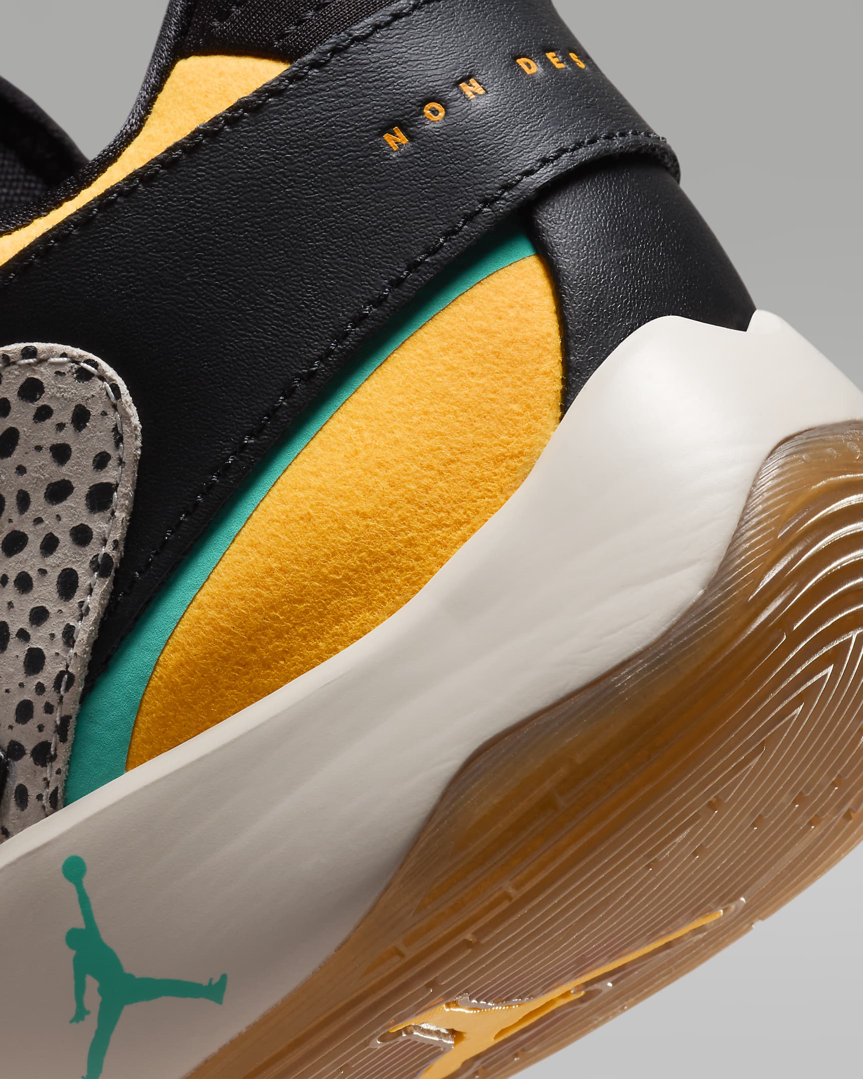 Luka 2 'The Pitch' Basketball Shoes. Nike RO