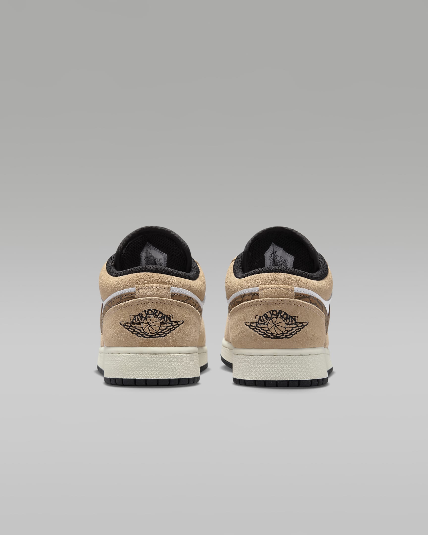 Air Jordan 1 Low SE Older Kids' Shoes. Nike BE